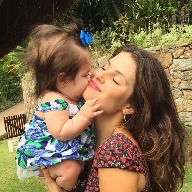 Brazilian Bombshells Take the Sunniest Selfies