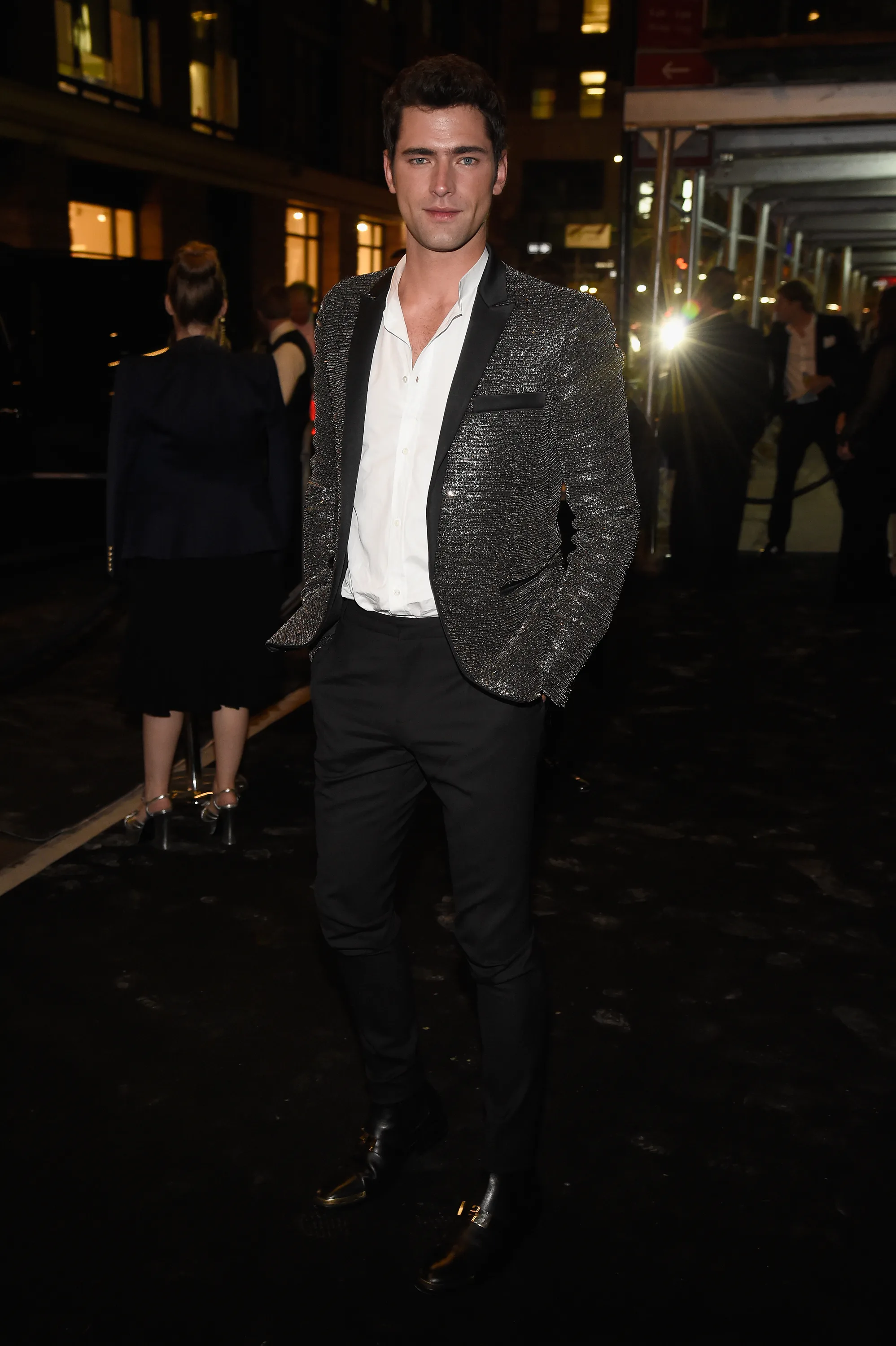 Grooming Lighting Round with Sean O’Pry, World’s Top Male Model