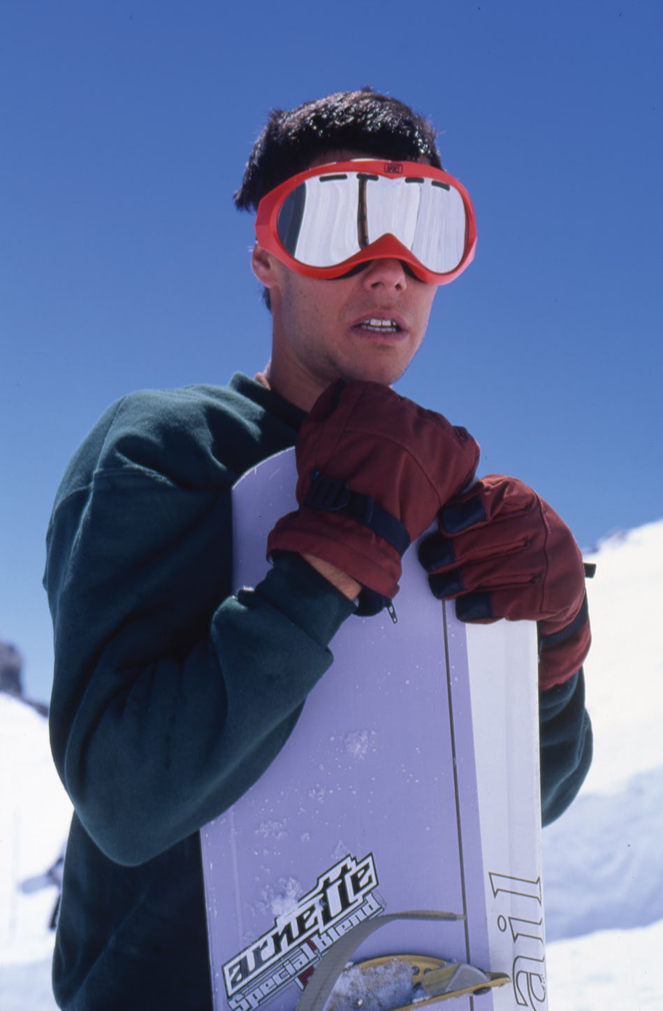 Here’s the Best ’90s Slope Style to Steal, Just in Time for ...