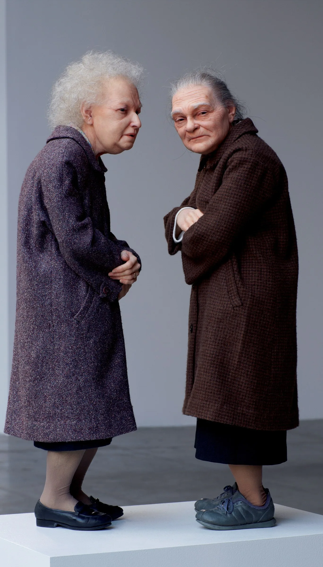 Ron Mueck’s Giant Sculptures of People Are Mesmerizing, Very Unsettling