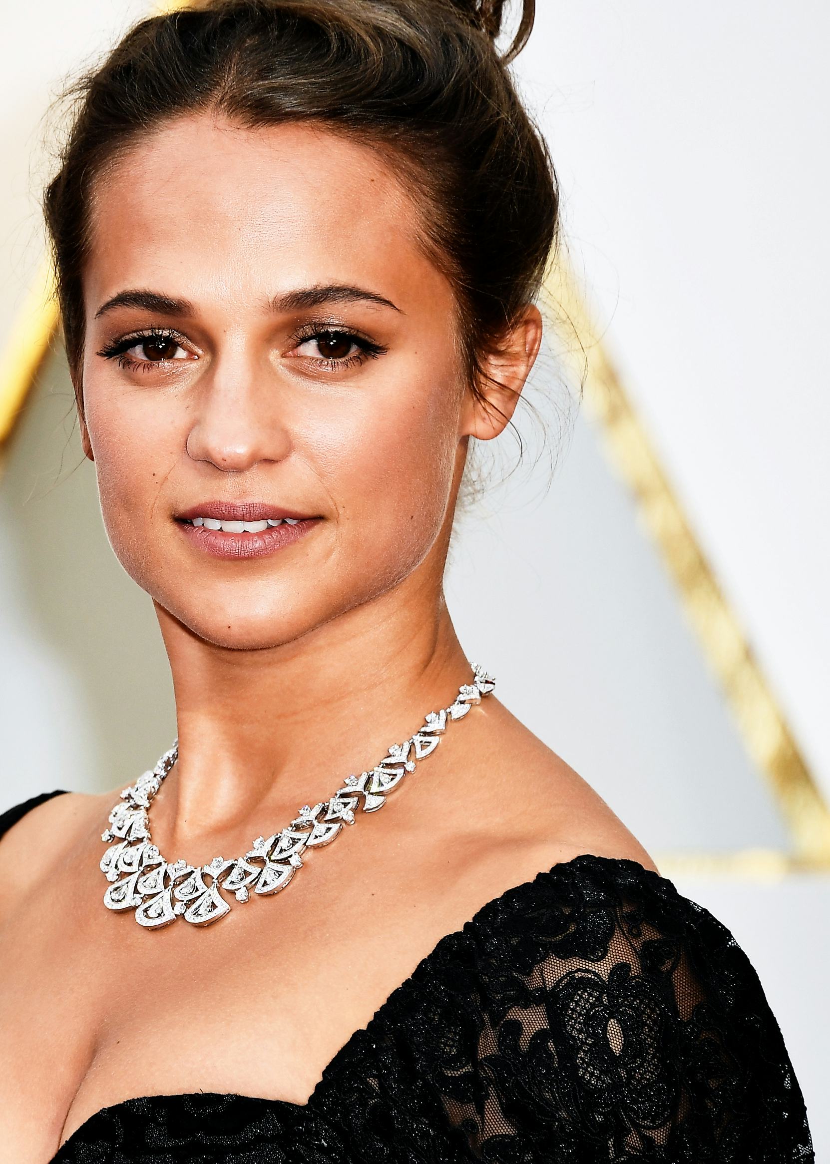 Here’s How Alicia Vikander Gained 12 Pounds of Toned Muscle For Tomb Raider