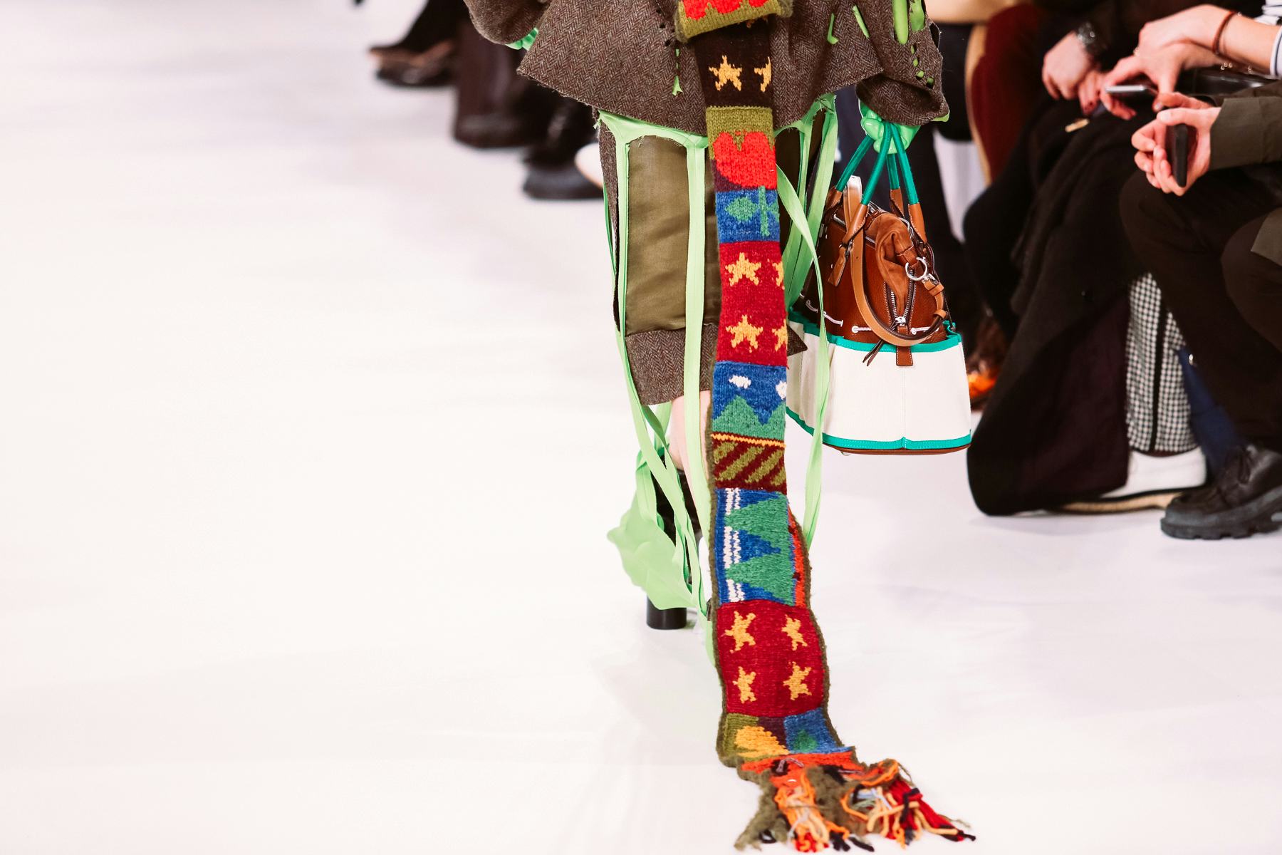 The Latest It Bag Doubles as a Maison Margiela Headdress, According to ...