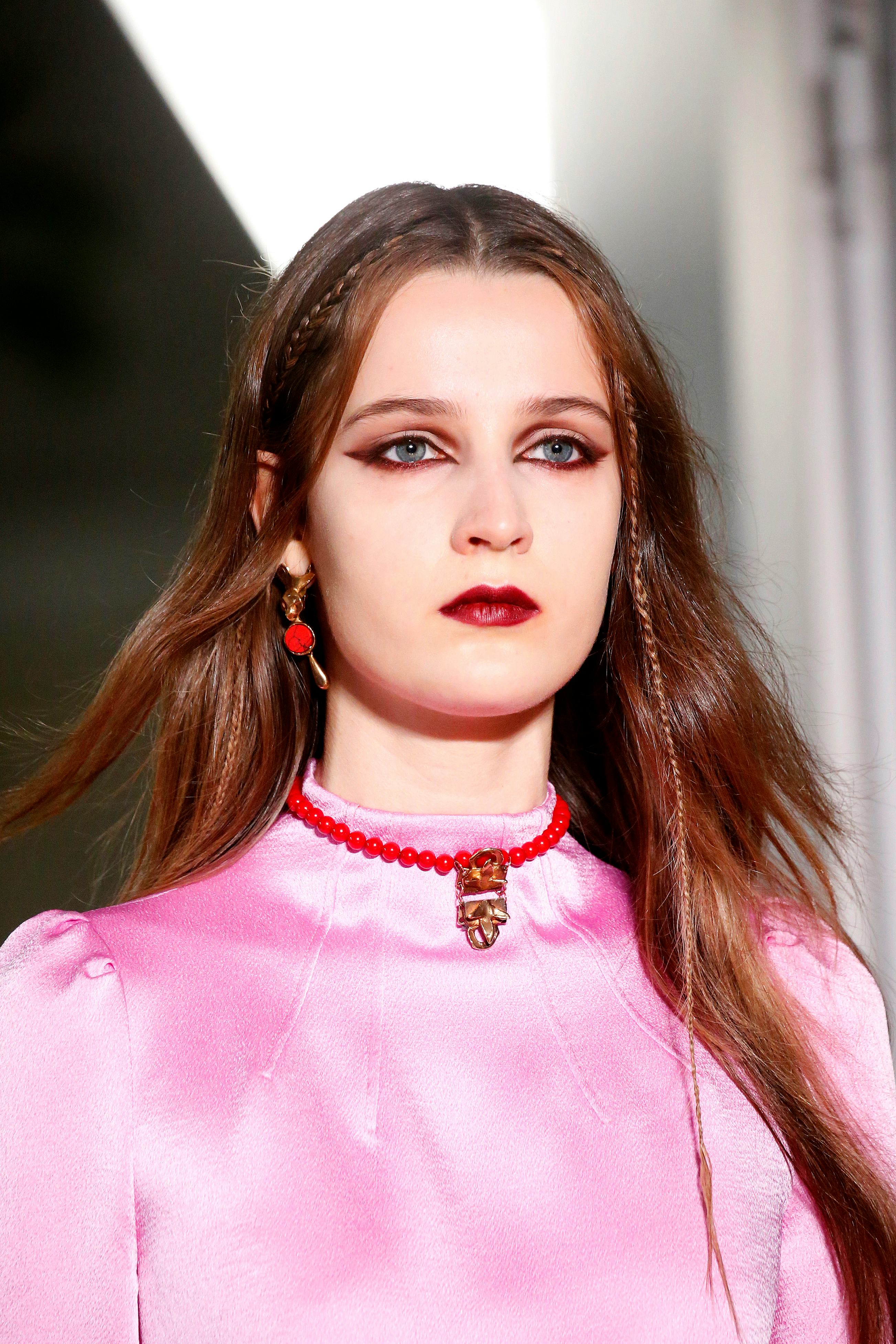 Purple Eyebrows, Gold Lip Cuffs and More of the Best Outrageous Makeup ...