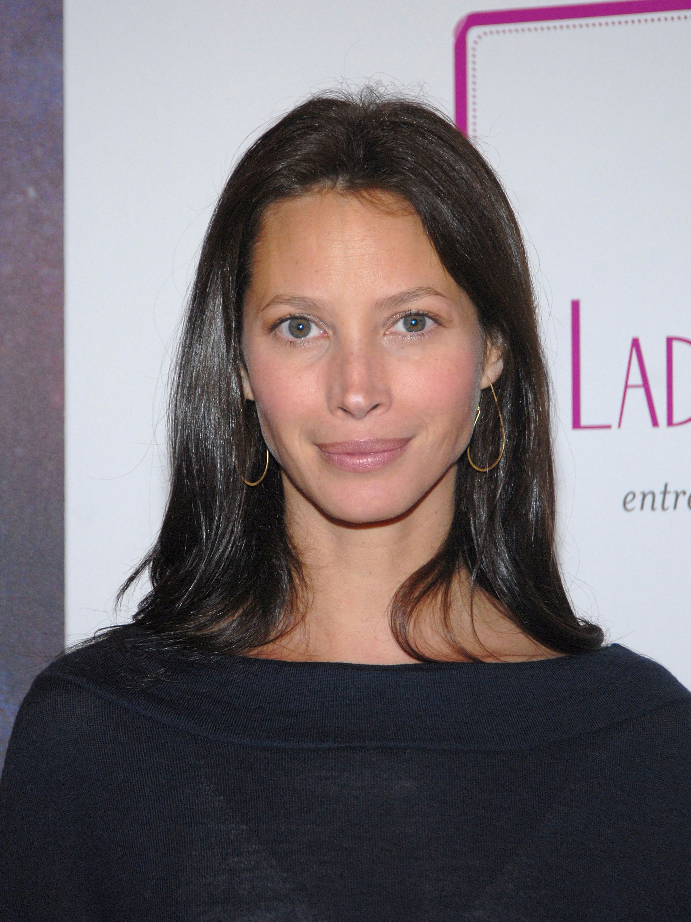 A Celebration of Christy Turlington’s Most Iconic Beauty Moments Ever