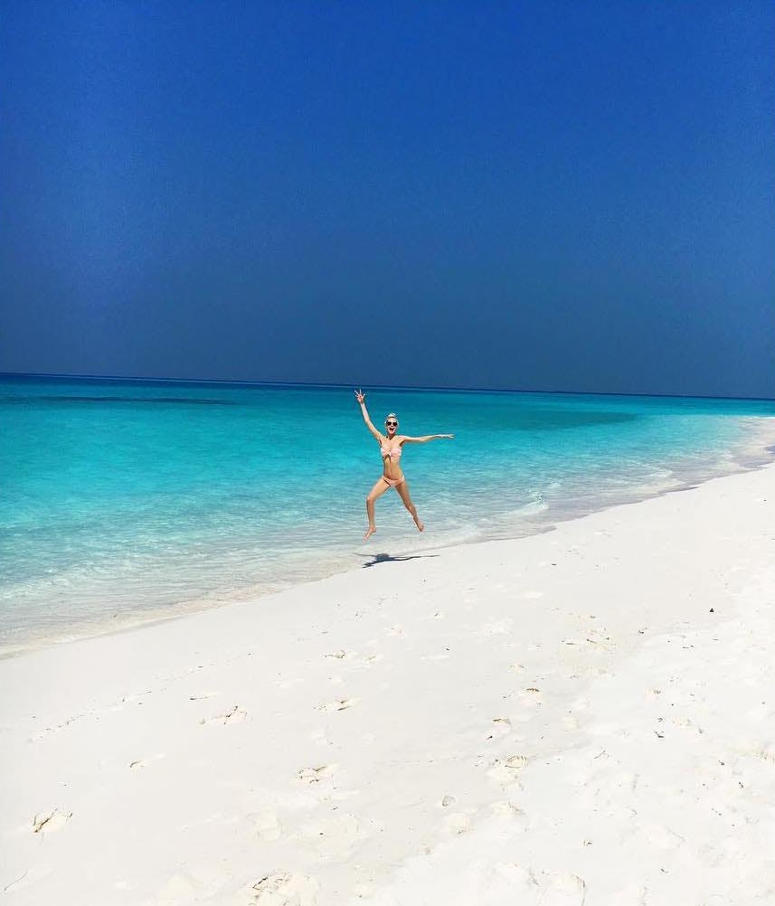 How to Instagram the Entire World Like Poppy Delevingne, Professional ...