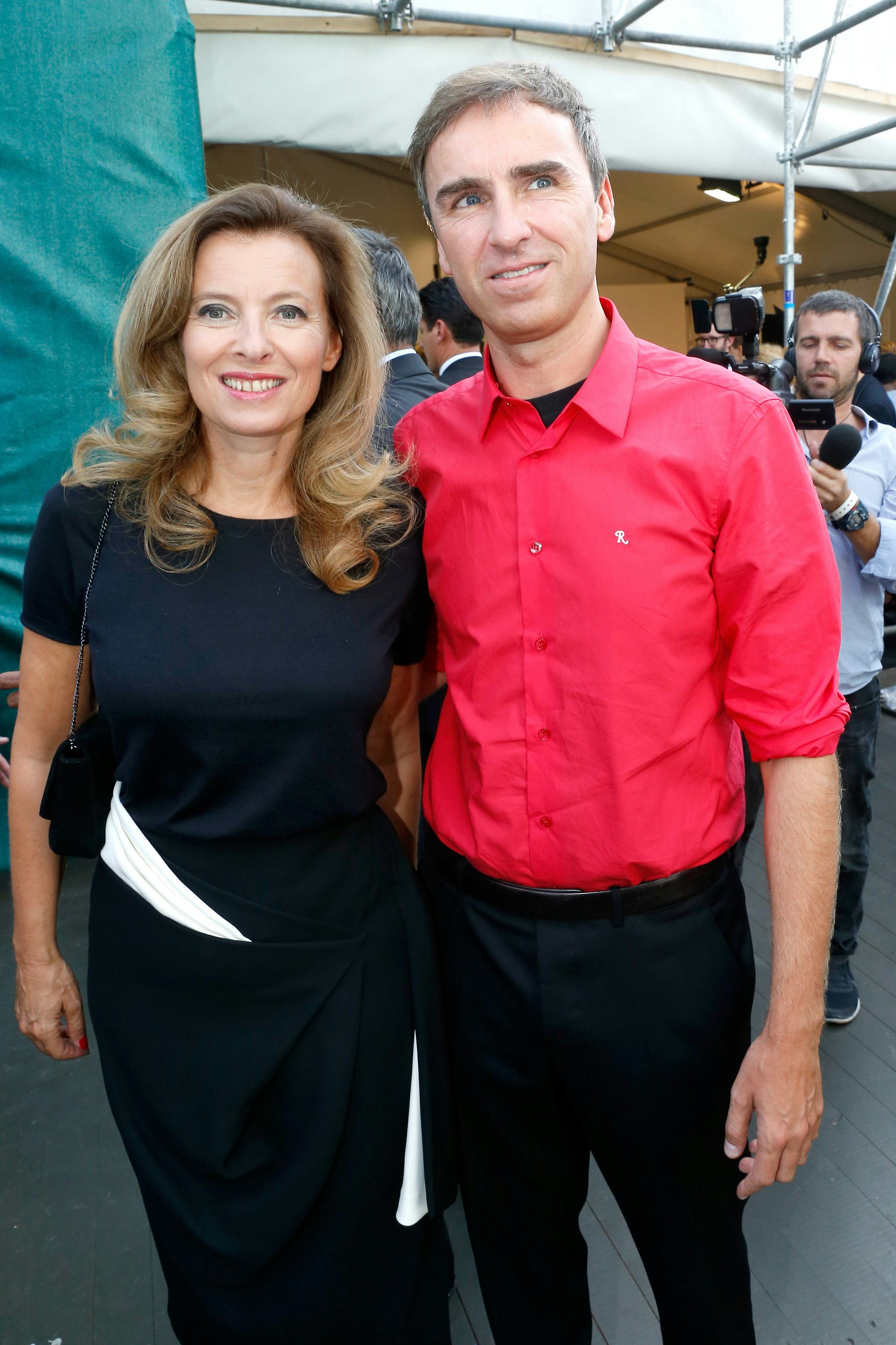 Carla Bruni on Her New Album, Brigitte Macron’s Figure, and Living In a ...