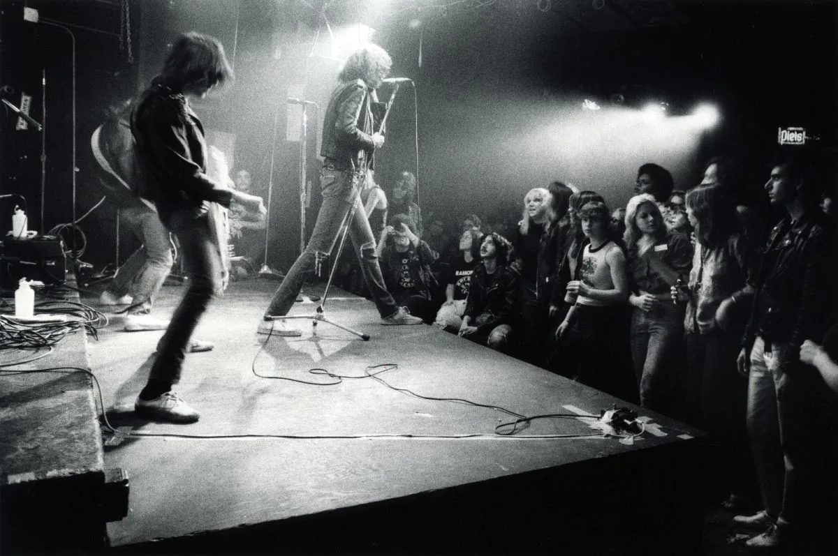 After Hours Pictures of Patti Smith, Blondie, and the Ramones Like You ...