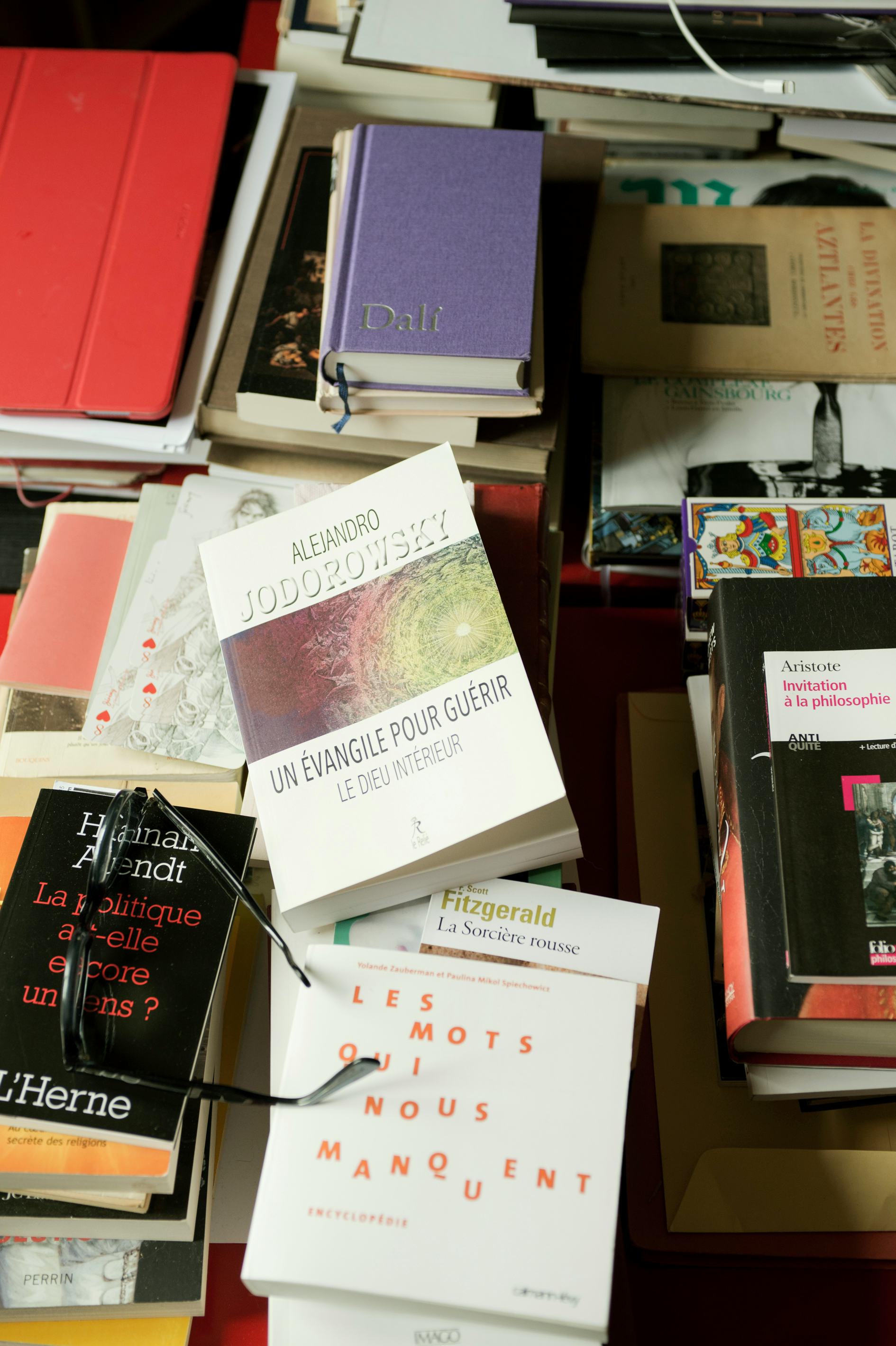 A Look Around the Home of Alejandro Jodorowsky and Pascale Montandon ...