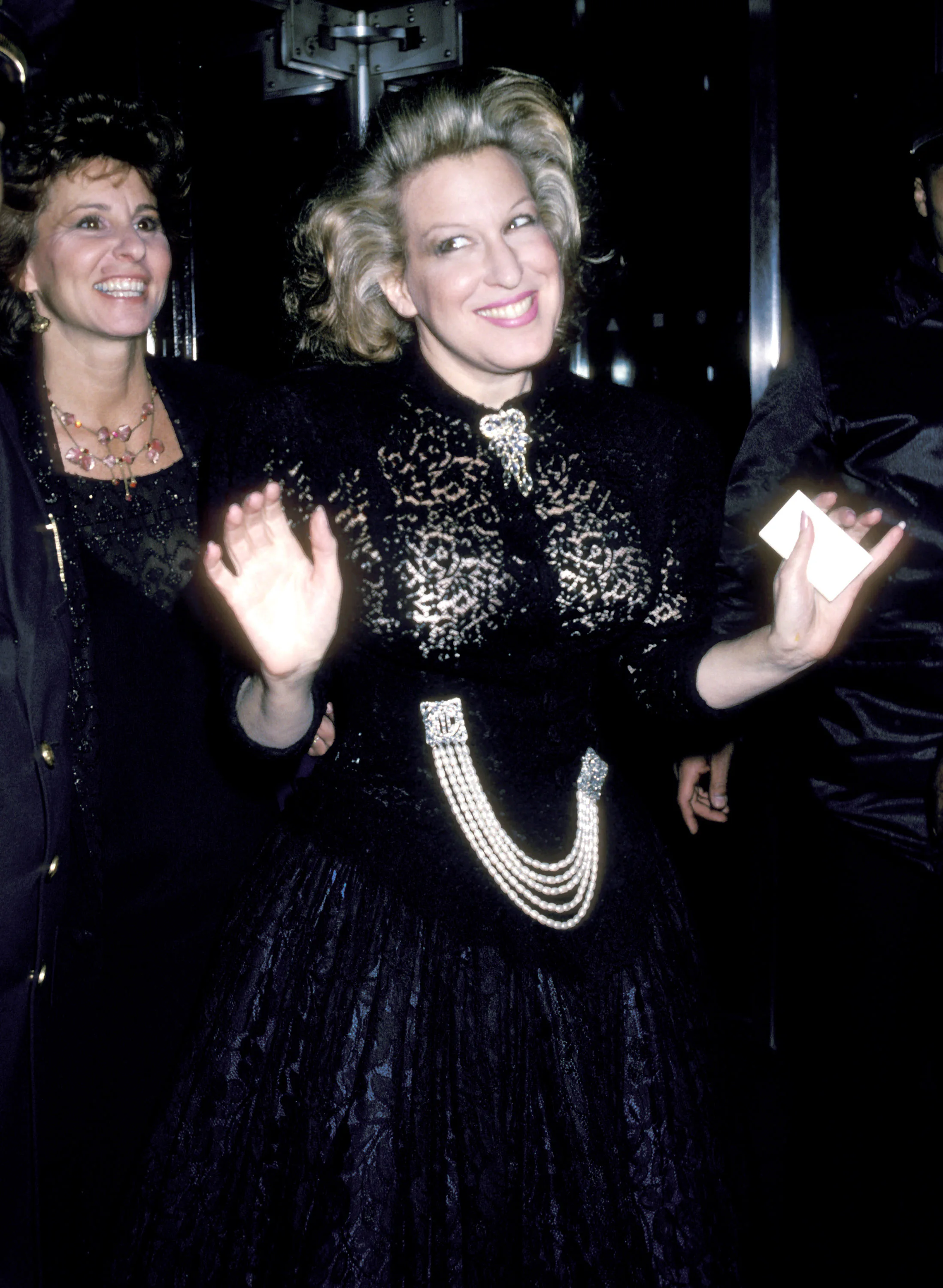 Bette Midler Always Dresses for the Stage, Even When She’s Off Stage