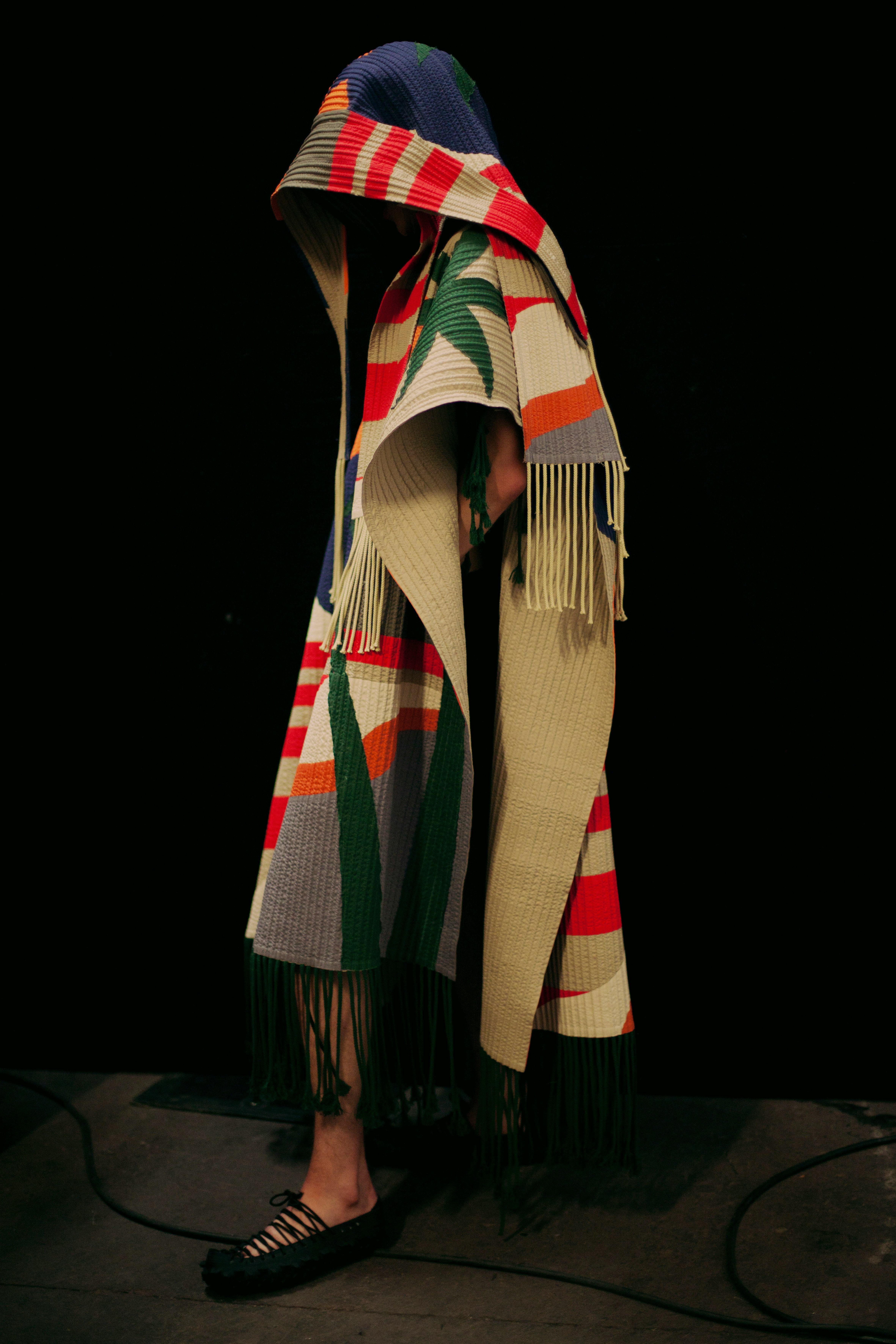 Krysten Ritter, The Defenders and Jessica Jones Star, Knits a Lot ...