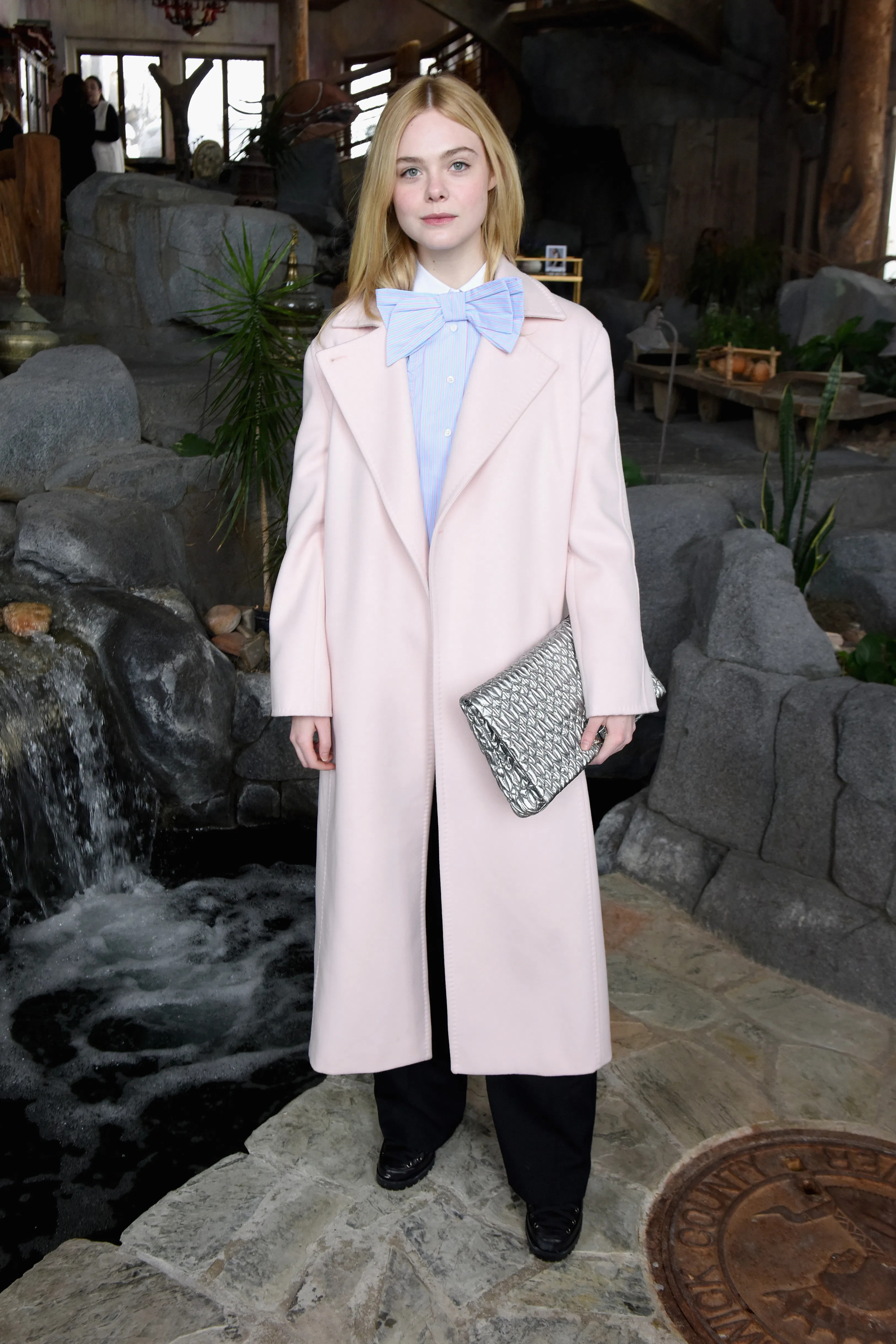 Elle Fanning Plays the Author of “Frankenstein” in the First Trailer ...