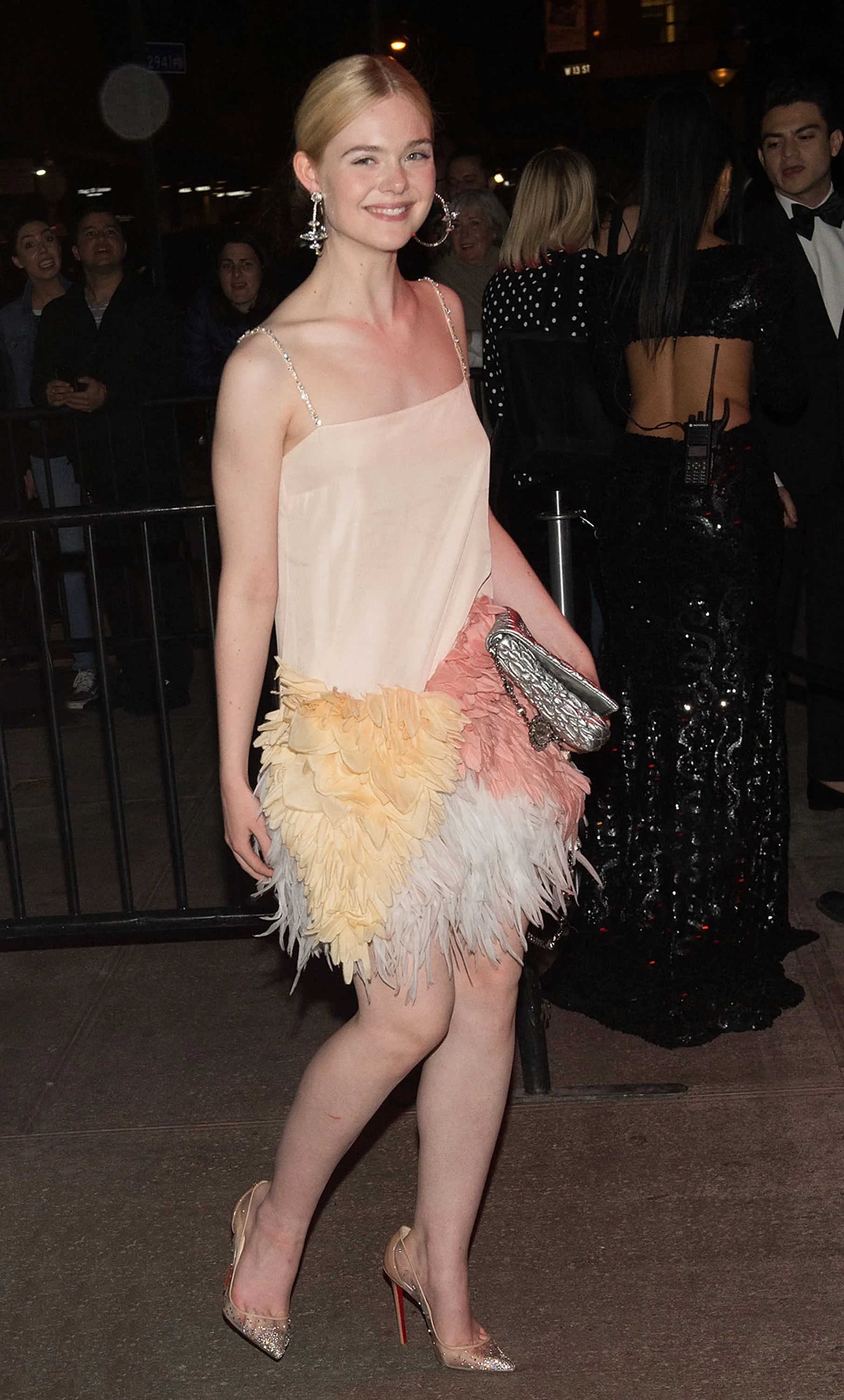 Elle Fanning Plays the Author of “Frankenstein” in the First Trailer ...
