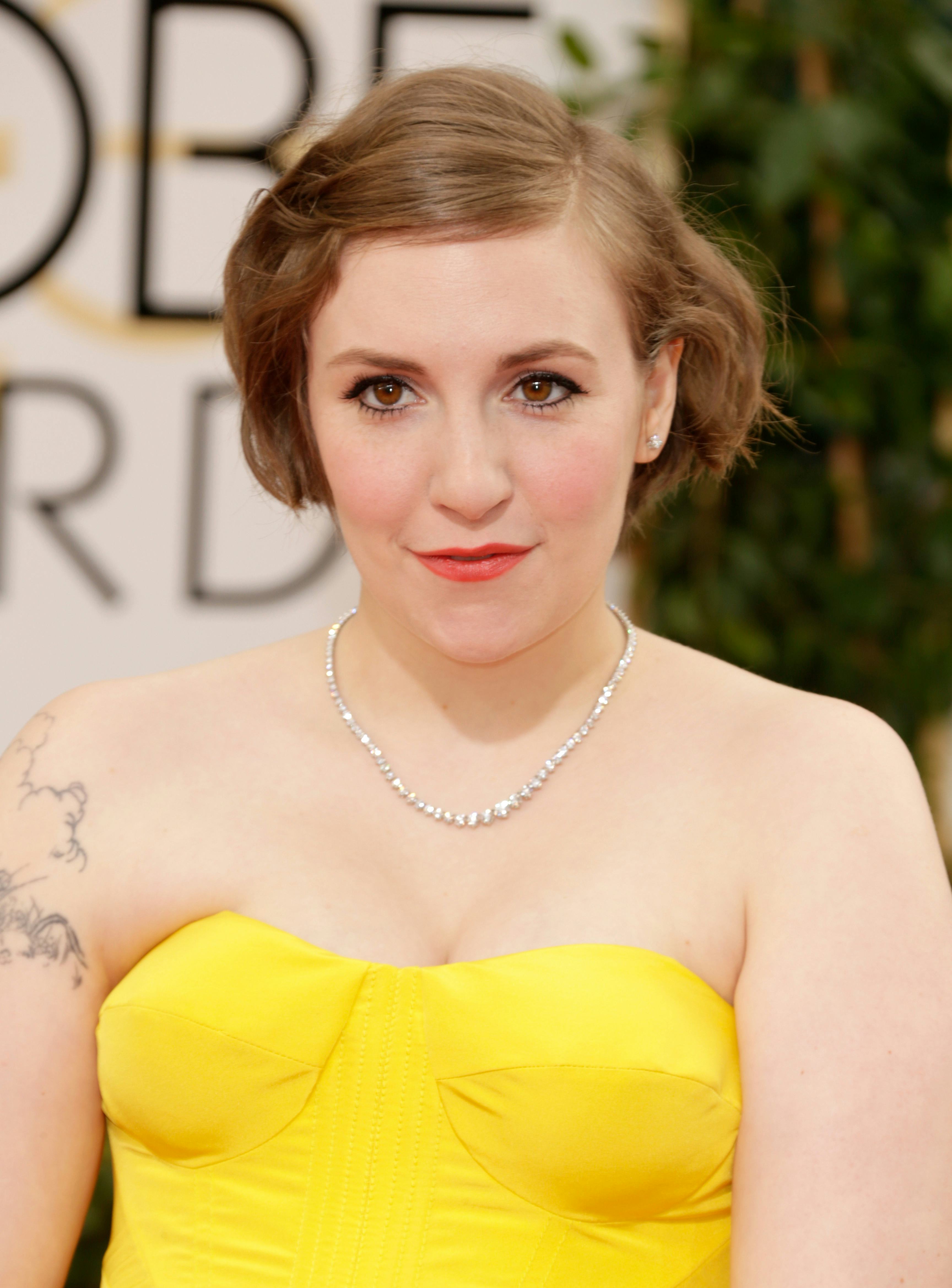 Lena Dunham’s Most Daring Beauty Looks, from a Platinum Bob to Her ...