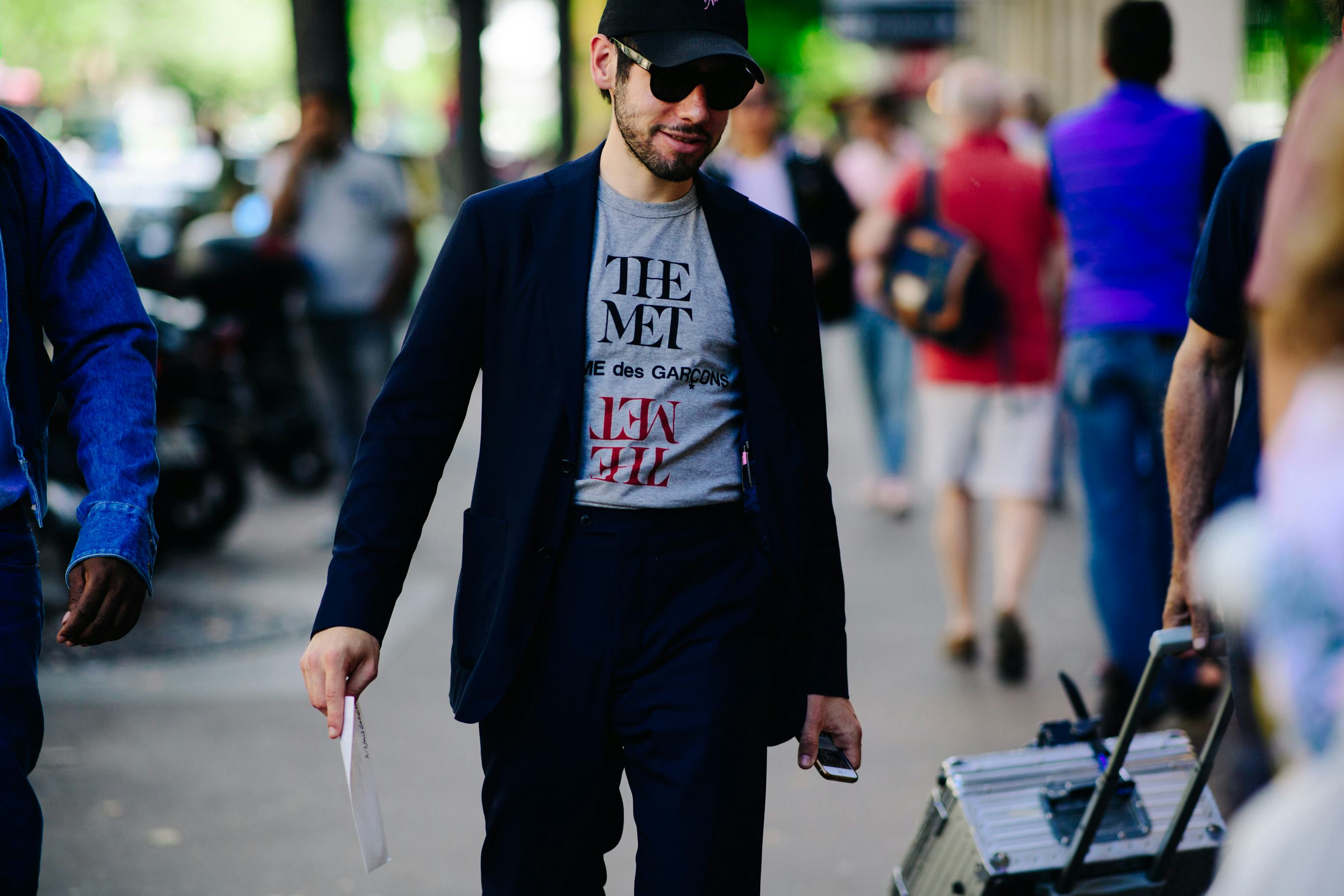 The Most Stylish Men in Paris Are Into the Dad Off-Duty Look