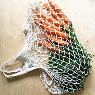 21 Ways to Style Your Net Bag, the Affordable Instagram Trend It Girls ...