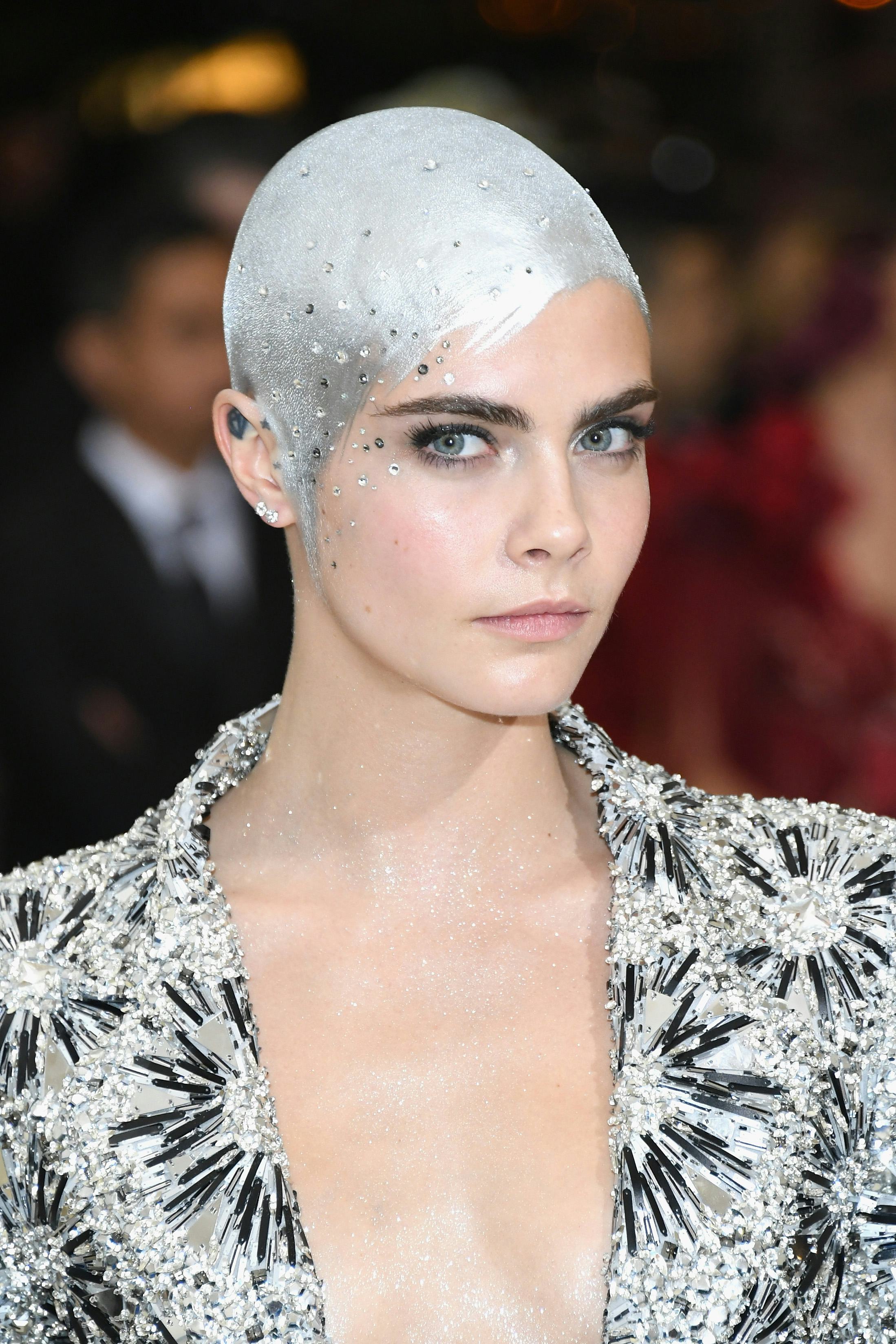 Cara Delevingne Debuts Pink Hair in Her Never Ending Quest to Have All ...