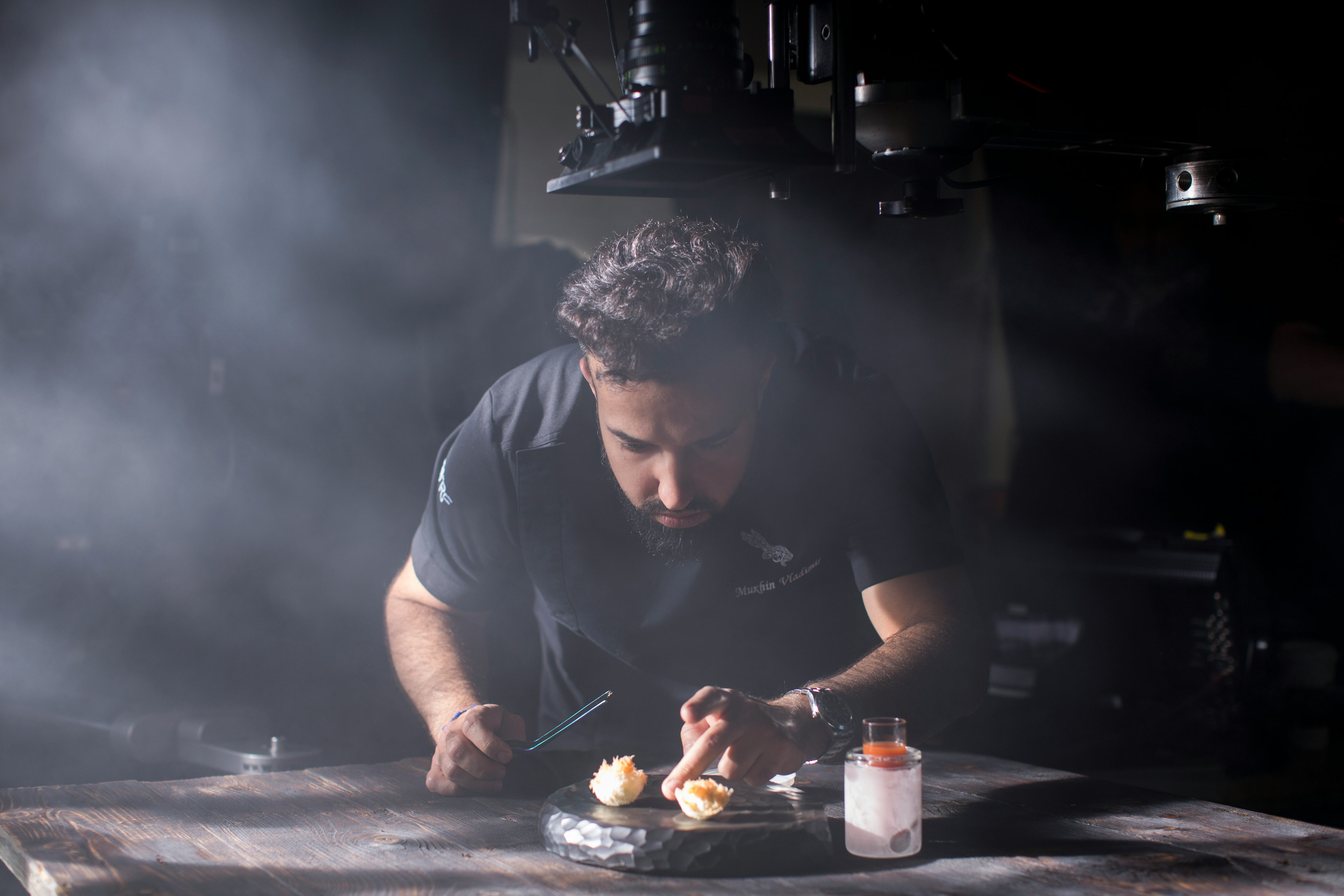 How to Pitch Shonda Rhimes a Netflix Show