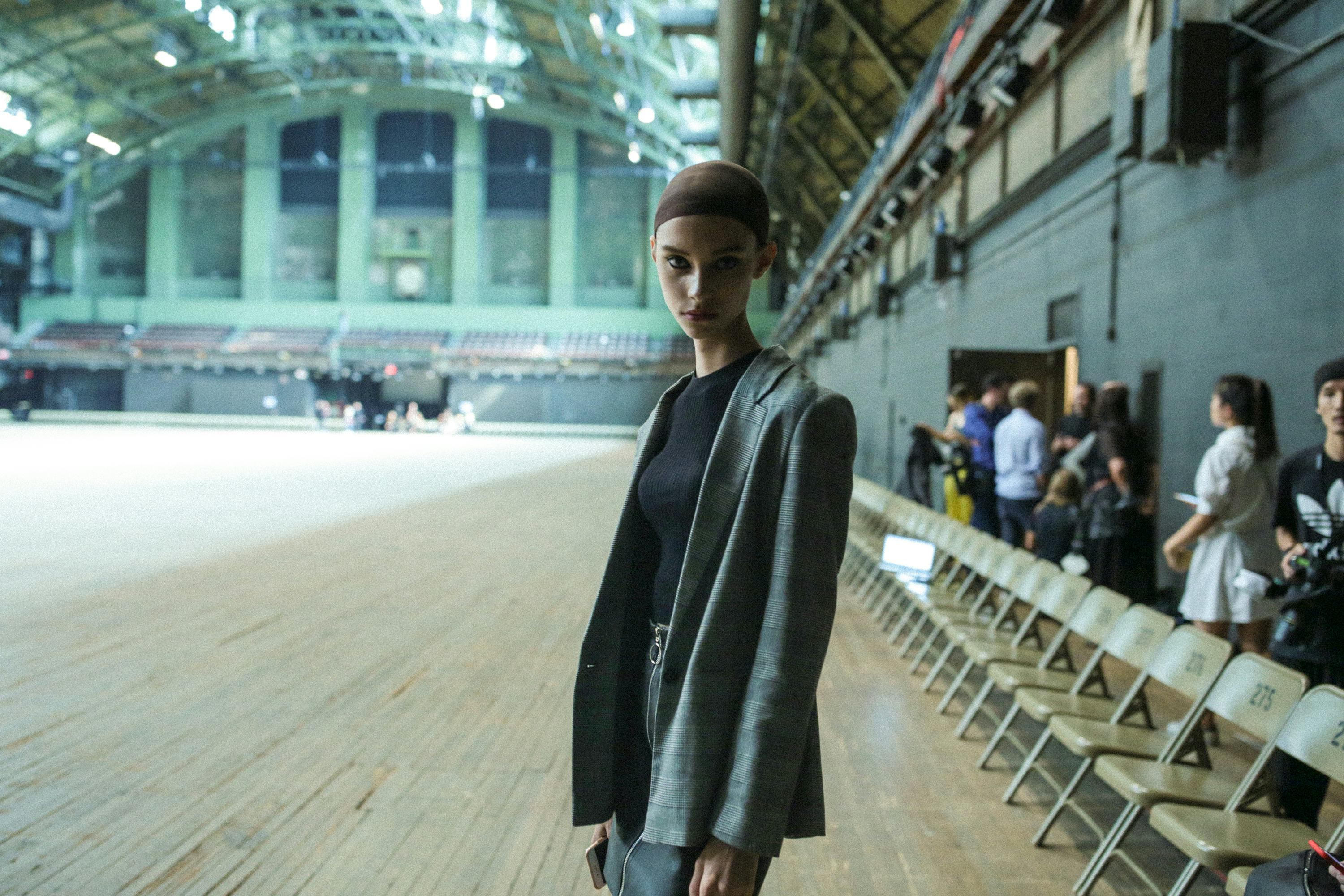 An Intimate Behind the Scenes Look as Marc Jacobs’s Models Got Ready ...