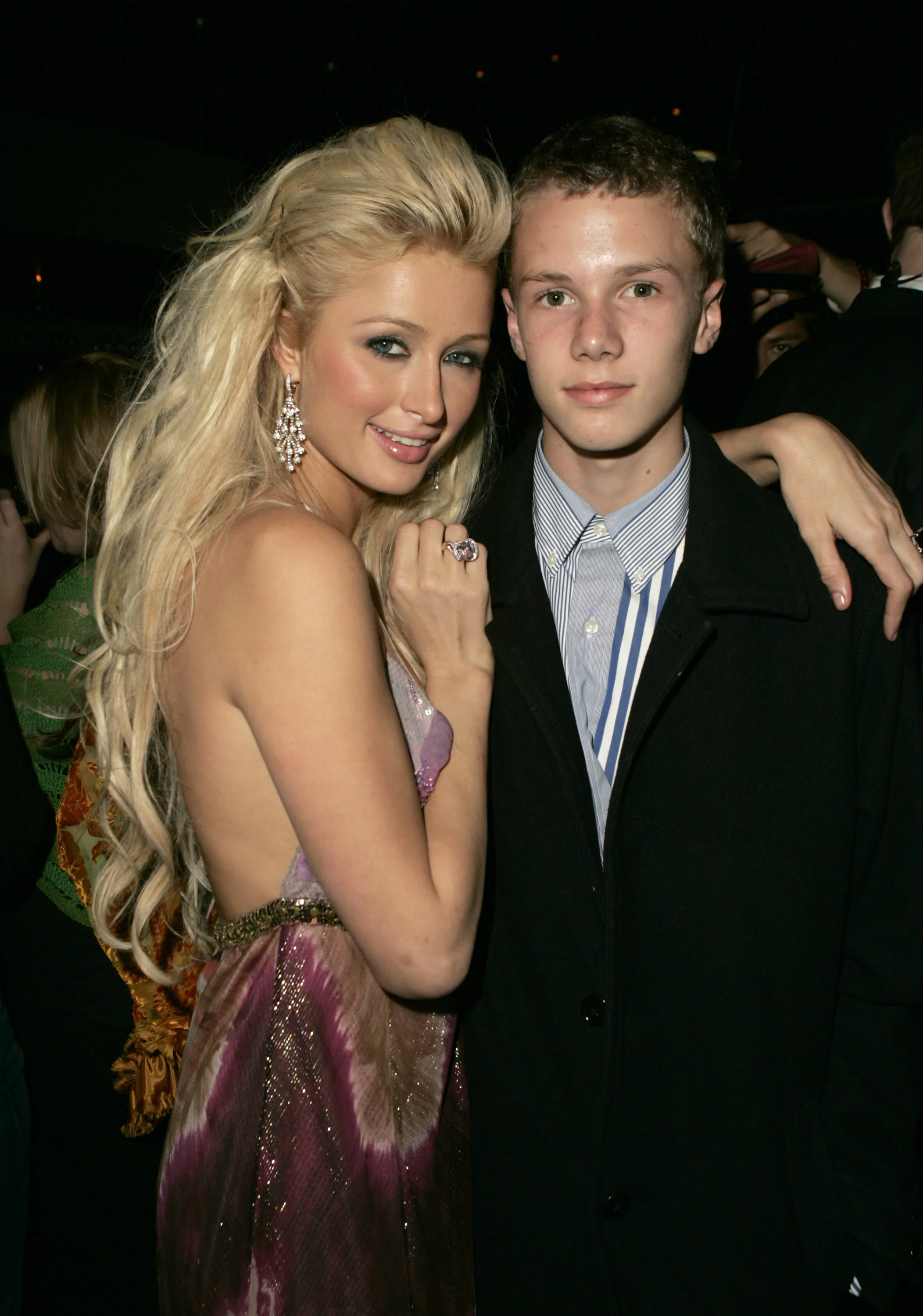 See Long Forgotten Pictures of Paris, Nicky, And the Rest Of the Hilton ...