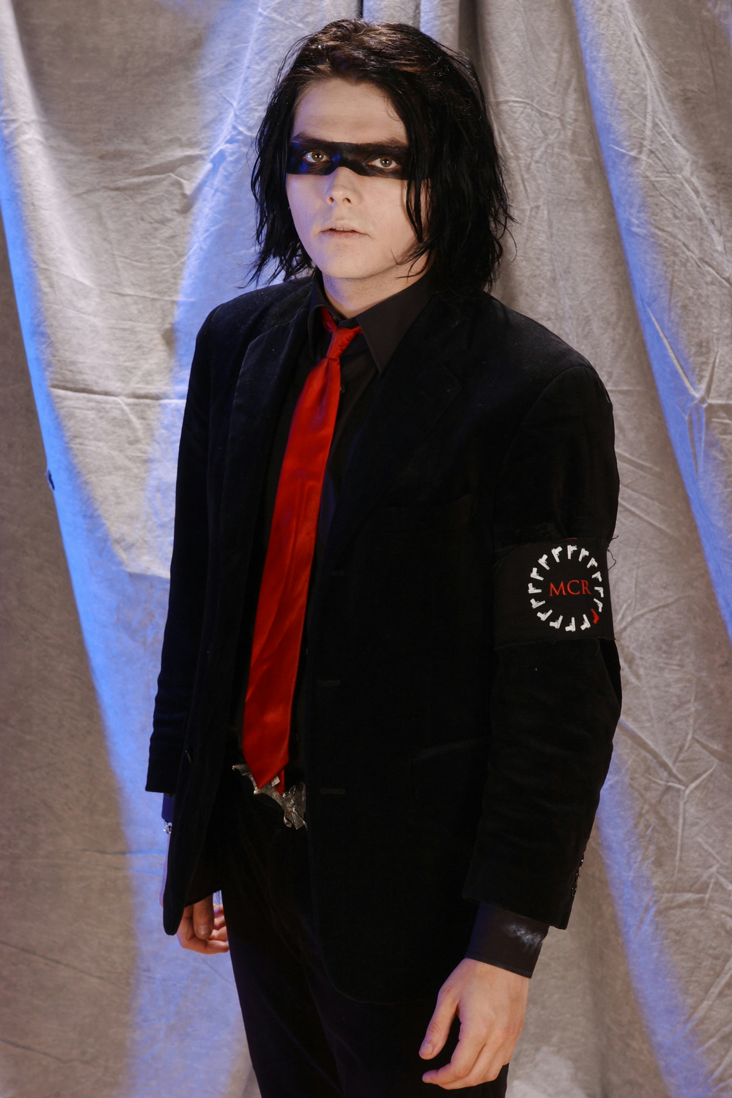 Beyond Billie Joe Armstrong: 8 Famous Men Who Should Capitalize On the ...