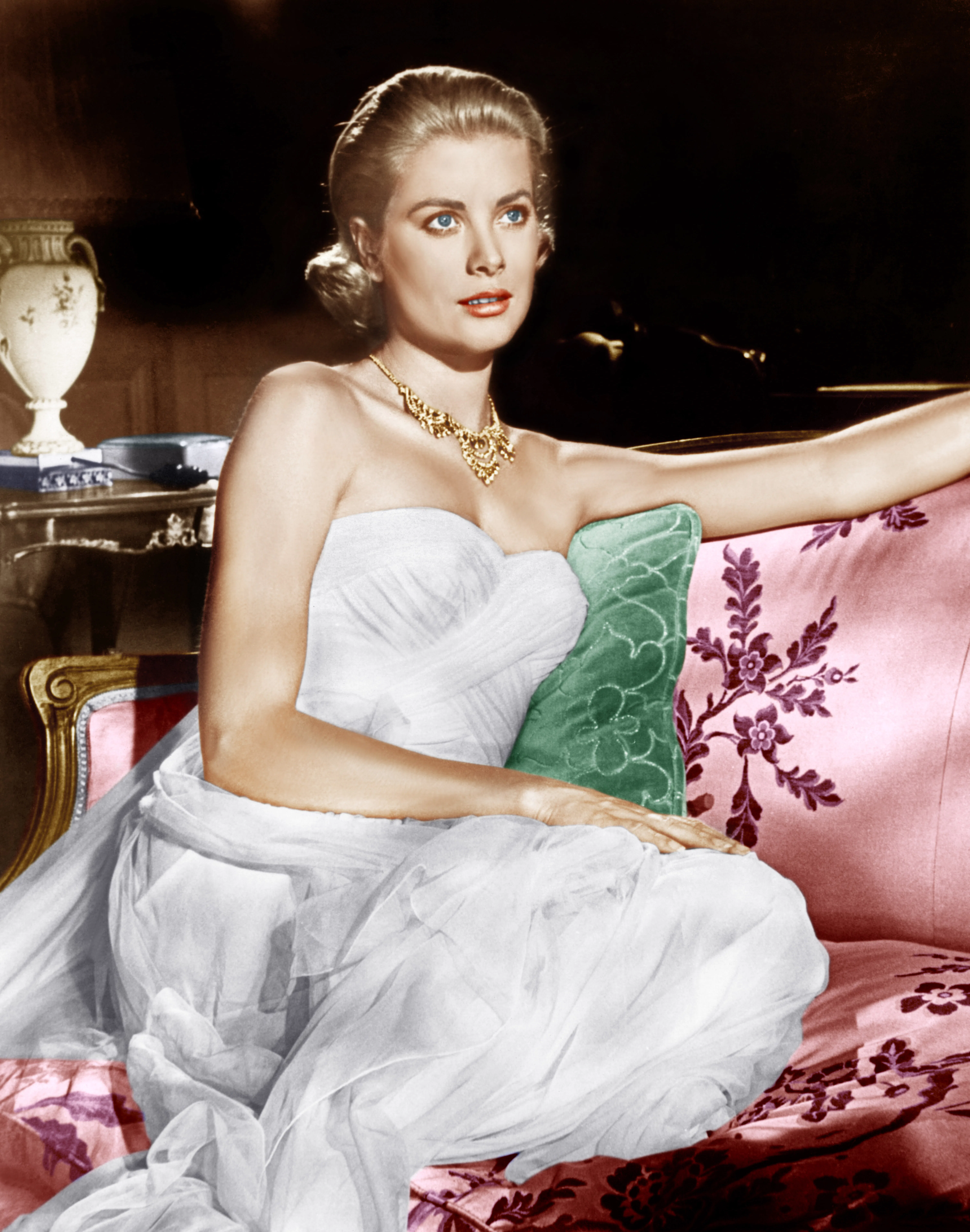 See Stunning Vintage Photos of Grace Kelly, On-Set and Off