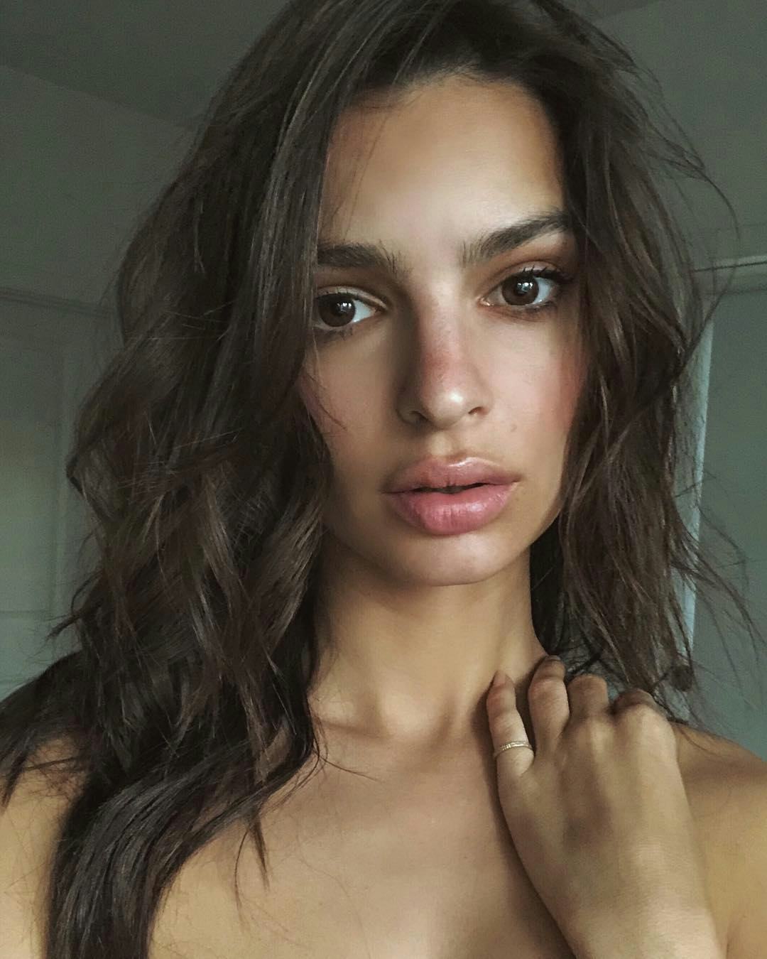 Emily Ratajkowski’s Messy Curls, Solange’s Luminous Skin and More of ...