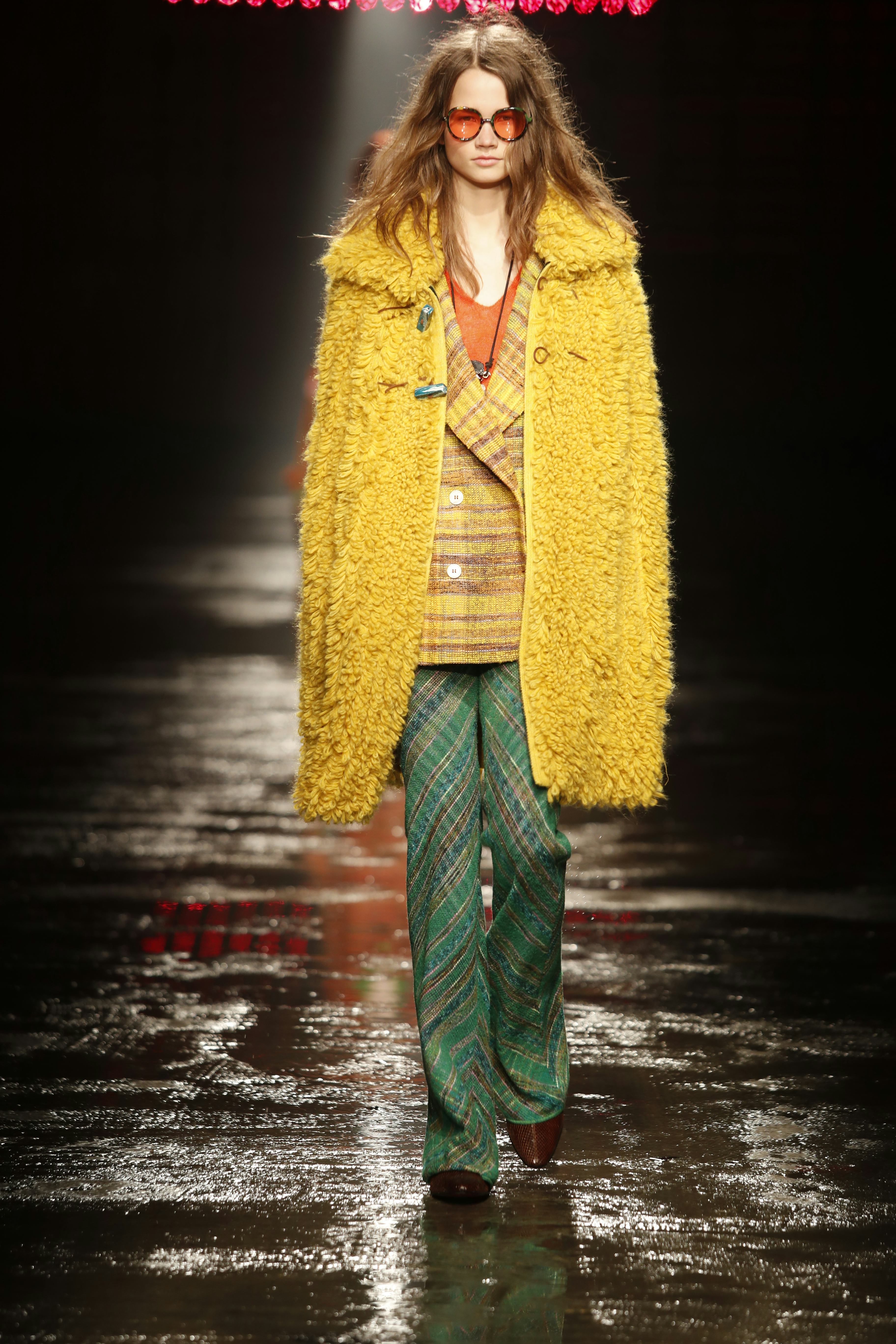 Fall 2018 Fashion: See the Best Runway Looks from Calvin Klein, Chanel ...