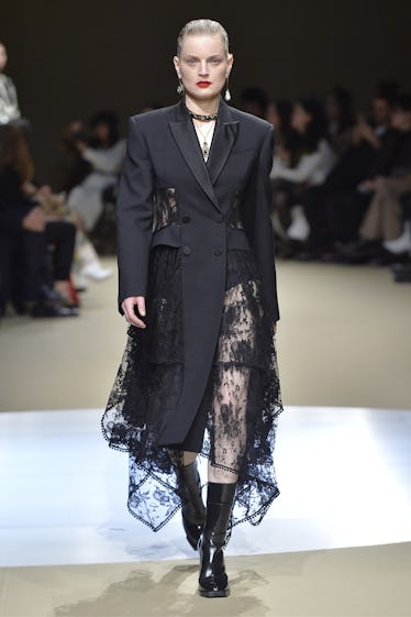 Fall 2018 Fashion: See the Best Runway Looks from Calvin Klein, Chanel ...