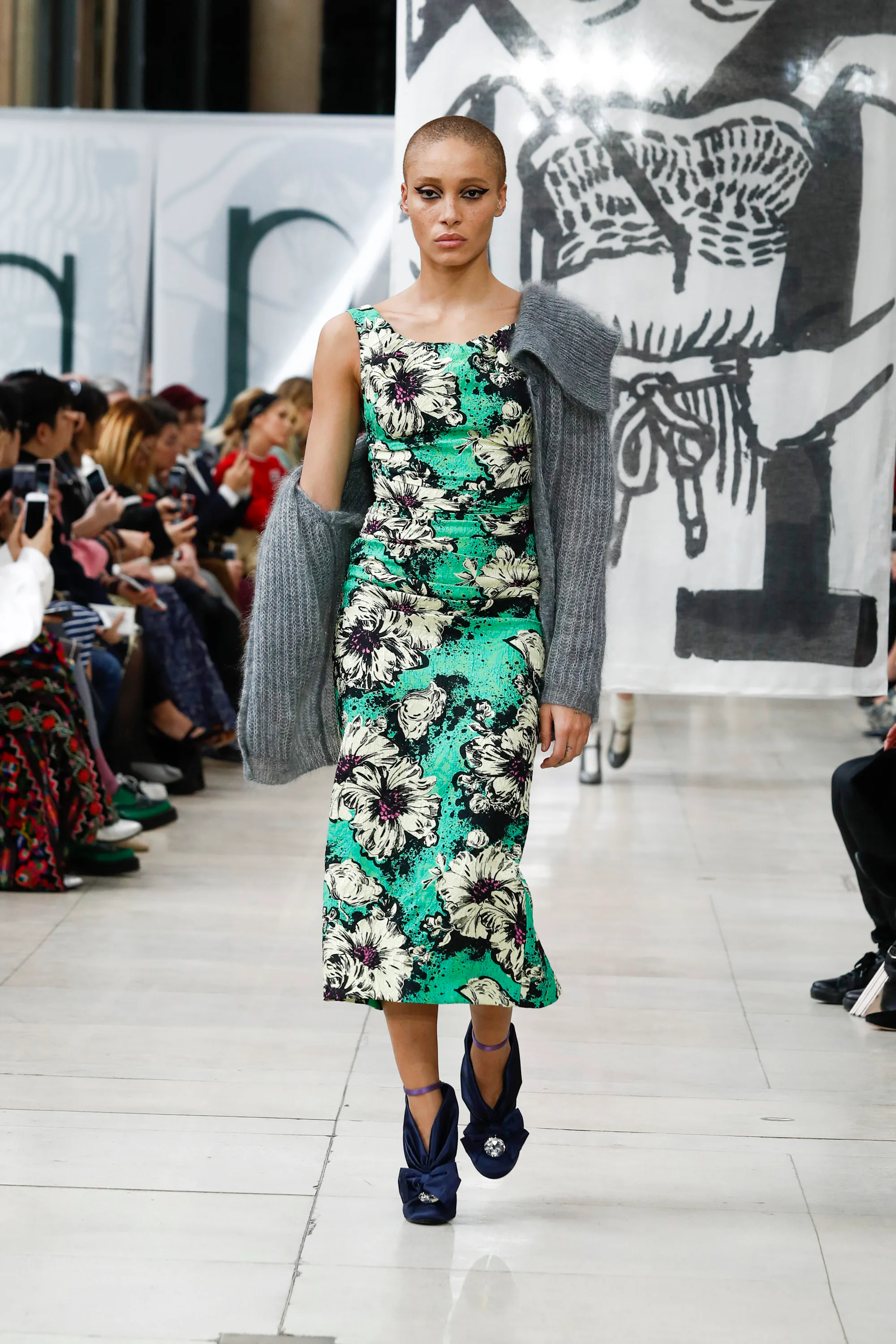 Fall 2018 Fashion: See the Best Runway Looks from Calvin Klein, Chanel ...