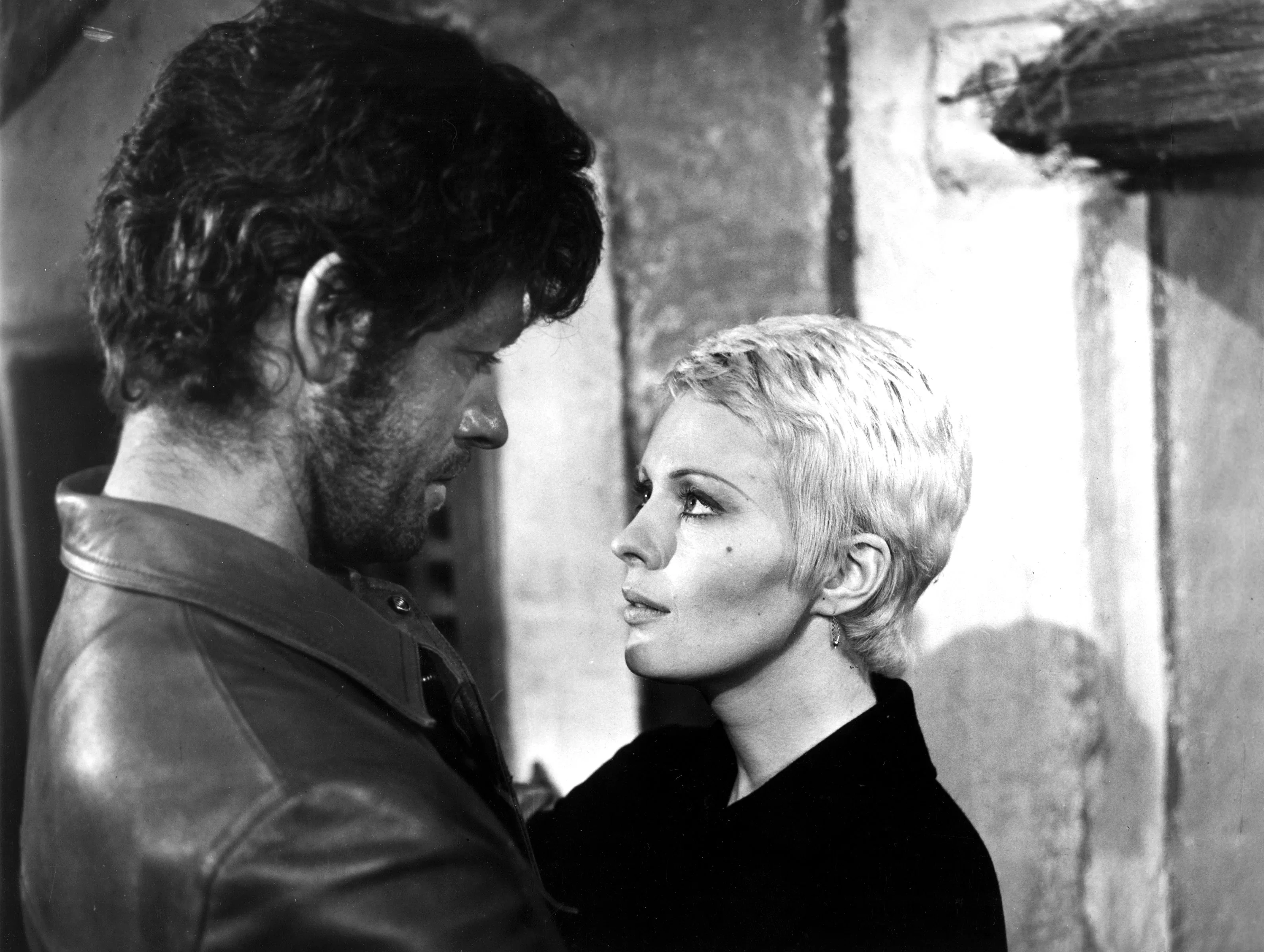 A Look Back at the Style of Jean Seberg, the American to First Master ...