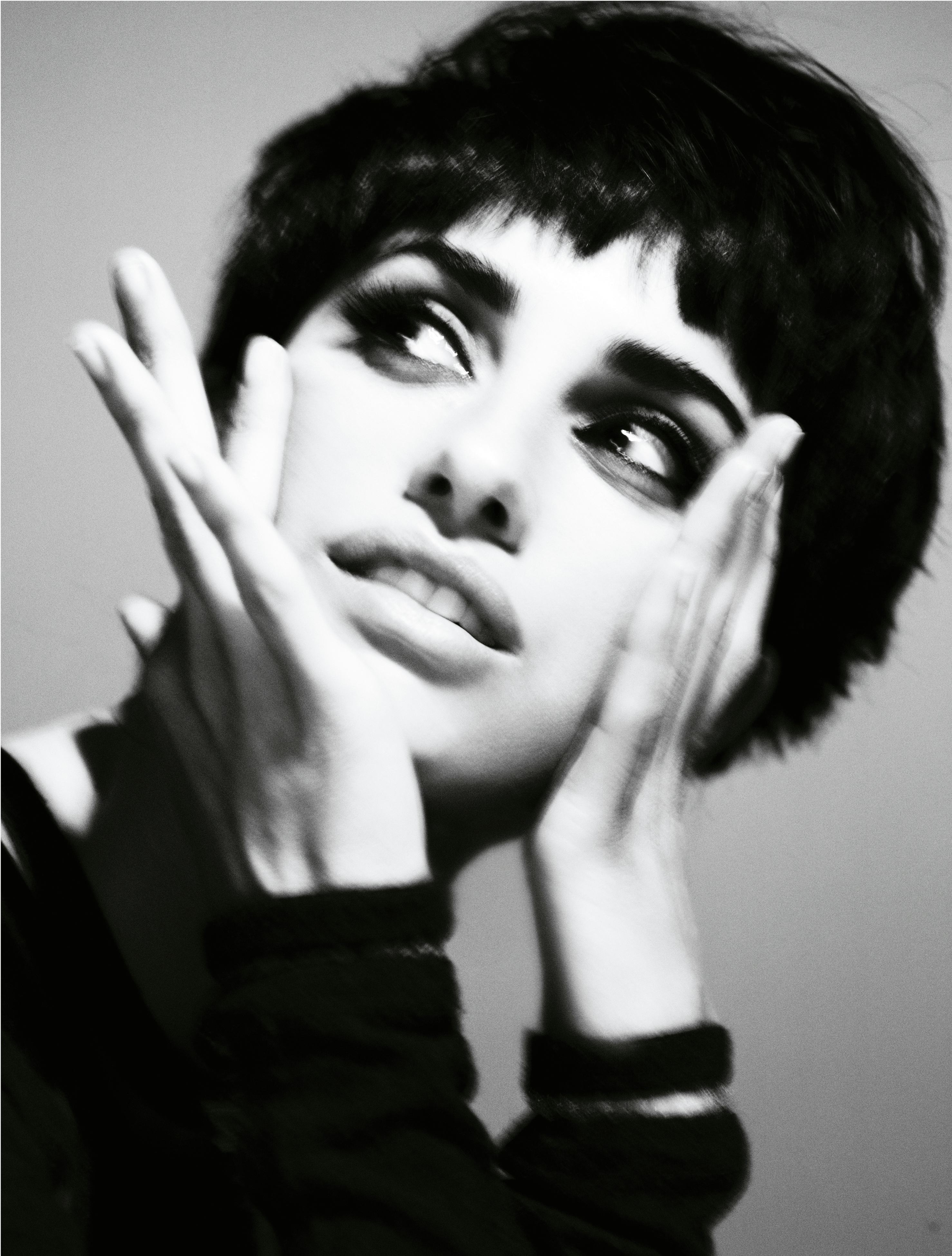 Emma Roberts Pixie Cut