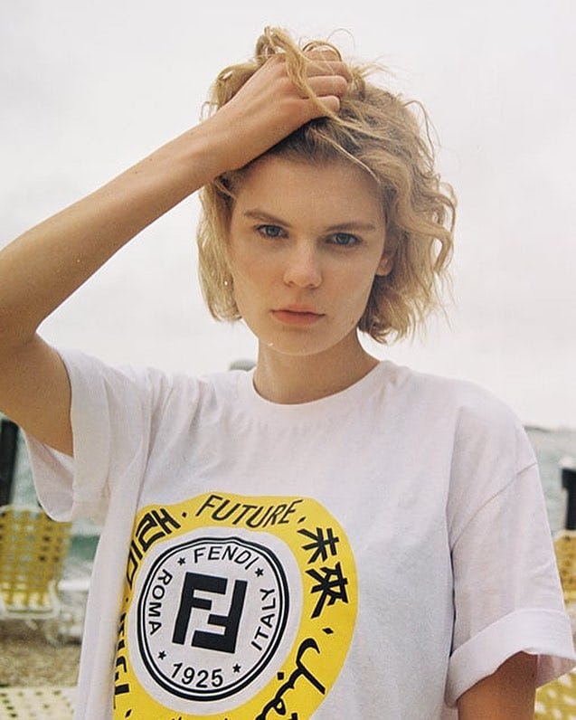 Victoria Beckham Muse Alexandra Elizabeth Reveals Her Easy Drugstore ...