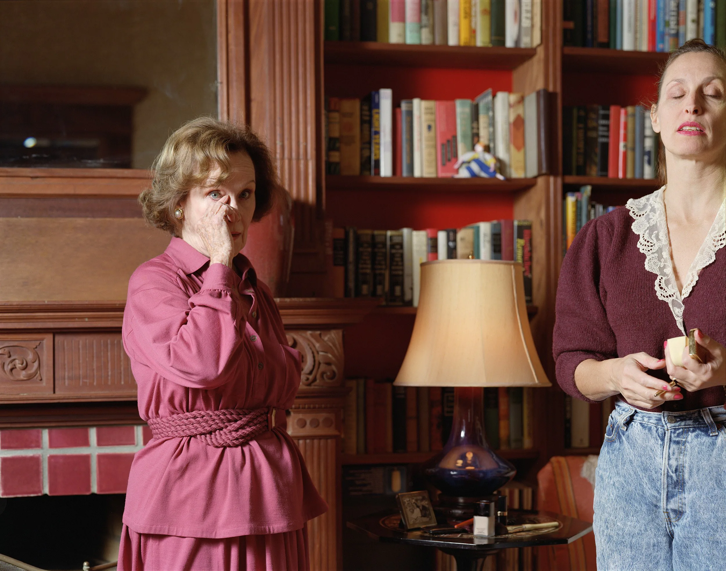 27 Photographers’ Portraits of Their Moms, From Loving to Unapologetic