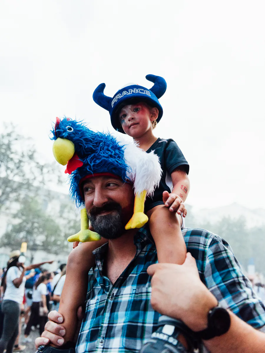 Jubilant Photos of the Wild Celebrations on the Streets of Paris After ...