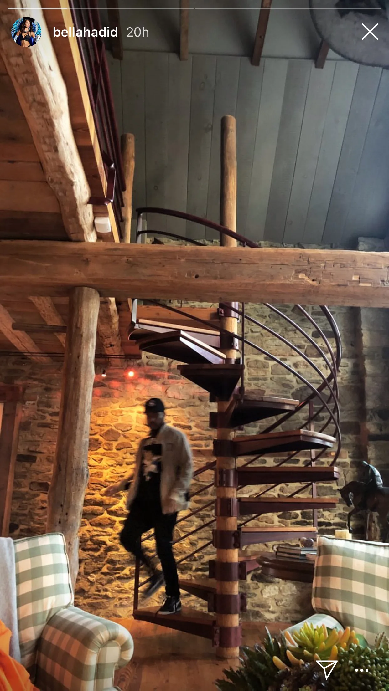 Bella Hadid and The Weeknd Spotted Together on Yolanda Hadid’s Farm