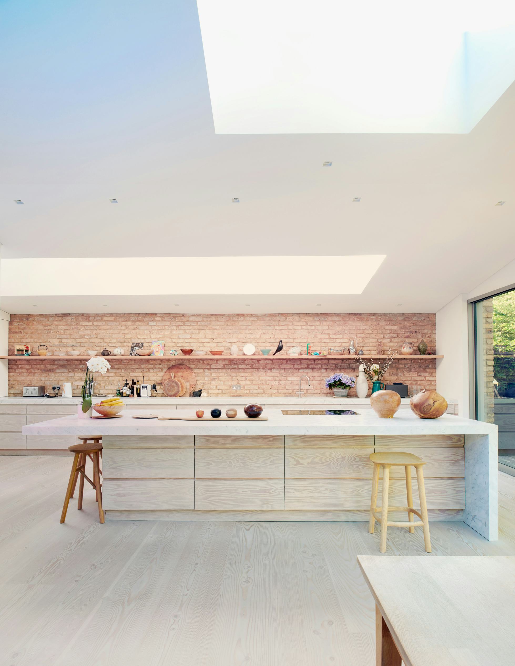 How Visionary Stage Designer Es Devlin Recreated Her Magic In Her ...