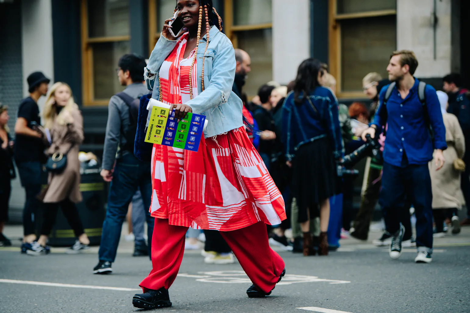 London Fashion Week Street Style Is a Master Class in Bright and Bold ...