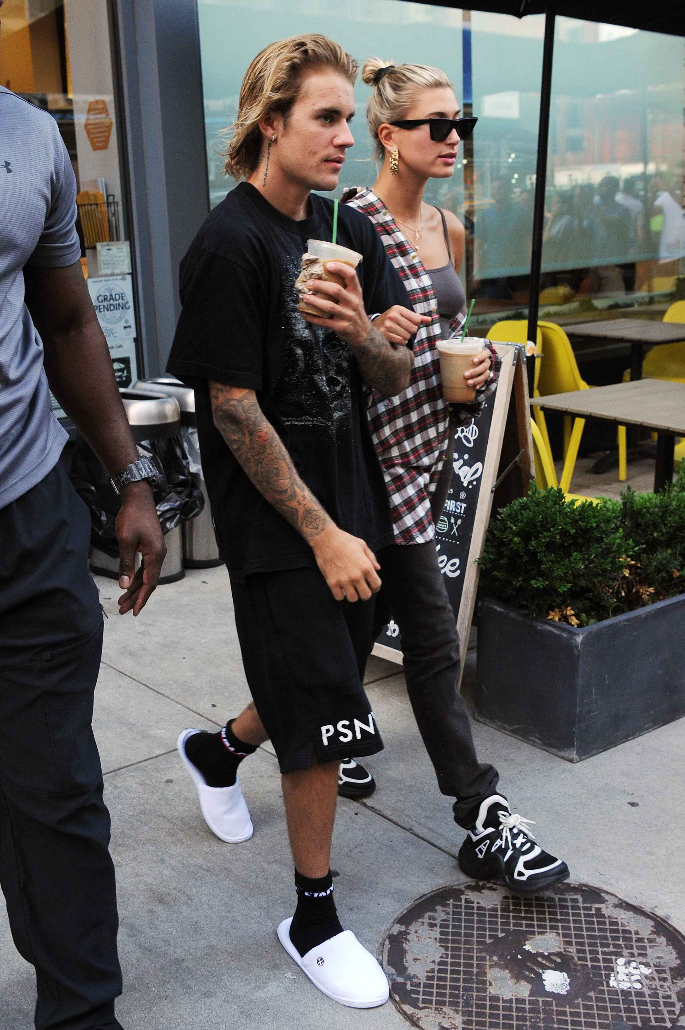 On National Coffee Day, 20 Celebrities That Prove a Coffee Cup Is the ...