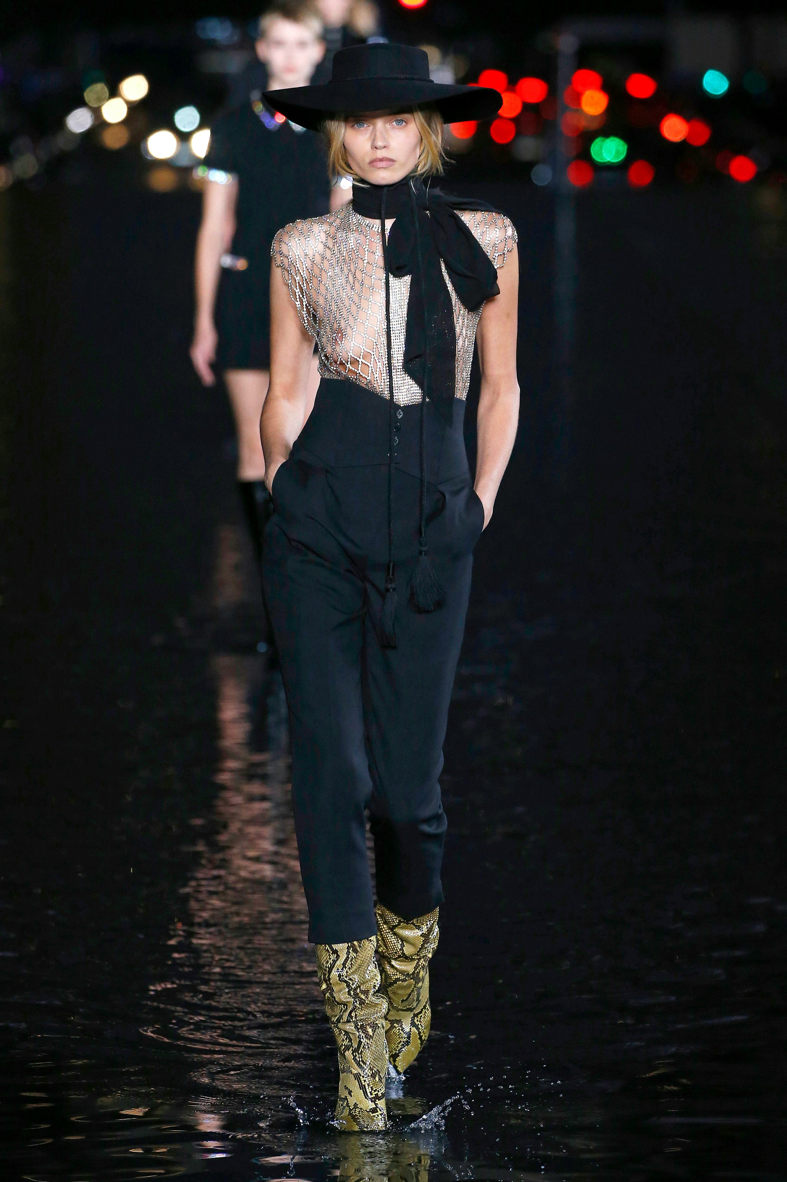 All of the Supers and ’90s Models Who Ruled the Spring 2019 Runways ...