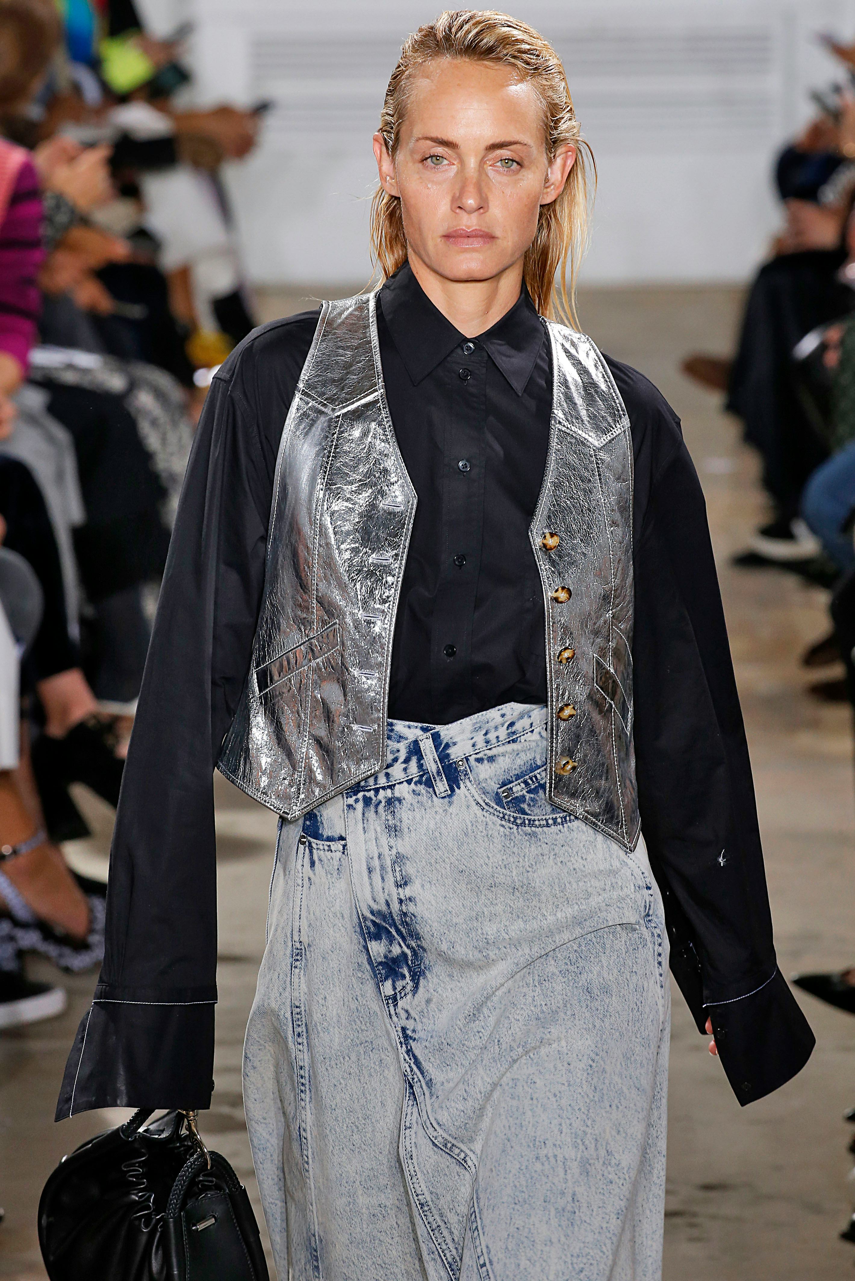 All of the Supers and ’90s Models Who Ruled the Spring 2019 Runways ...