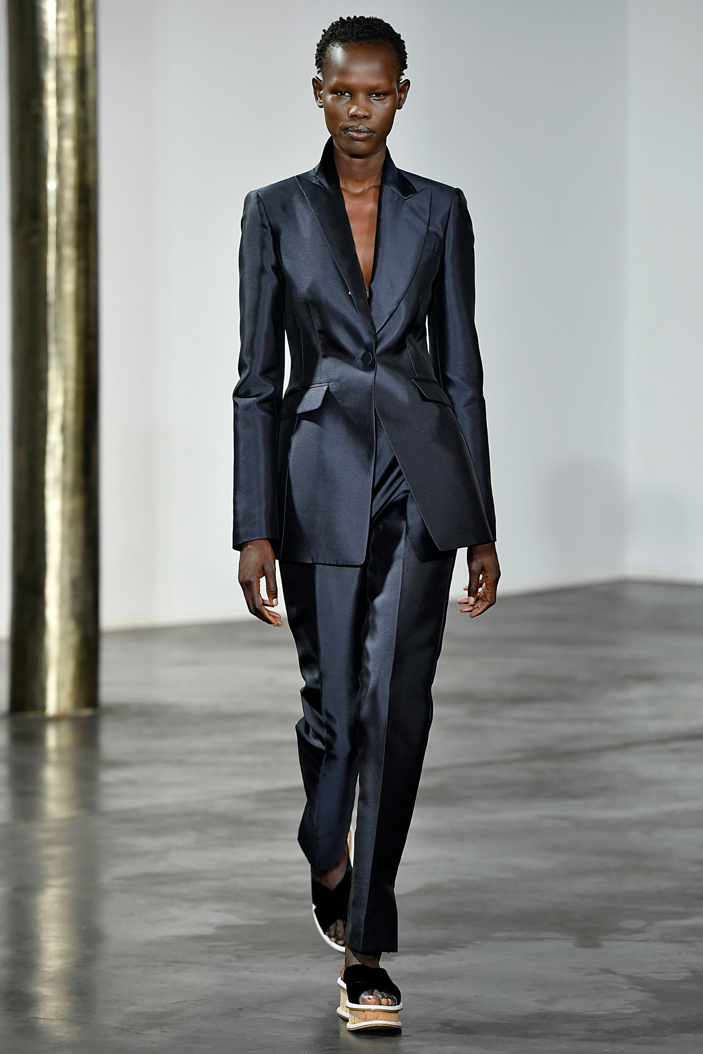 15 Runway Dresses Destined to Win the Red Carpet This Awards Season ...