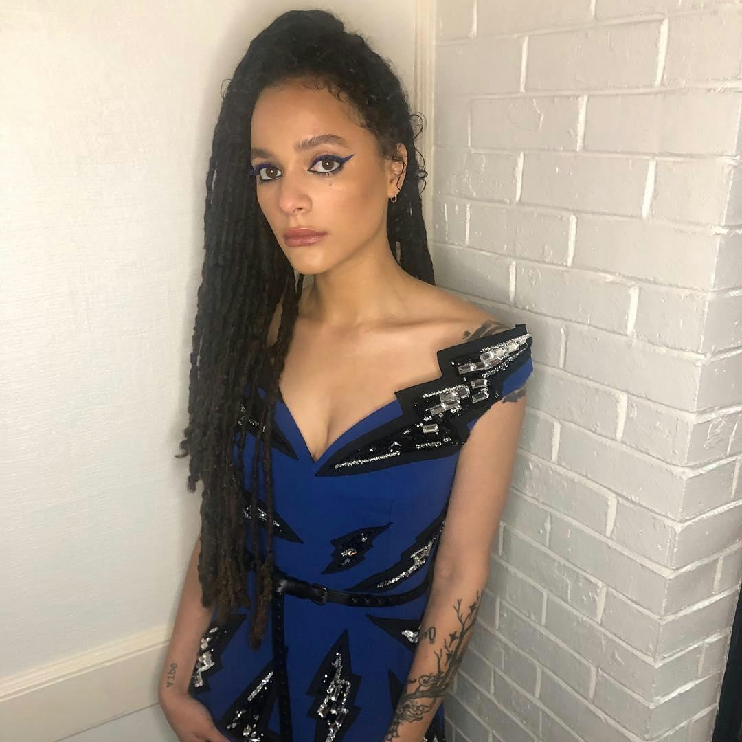 Brie Larson’s Sleek Half Updo Topped the Week’s Best Beauty Looks on ...