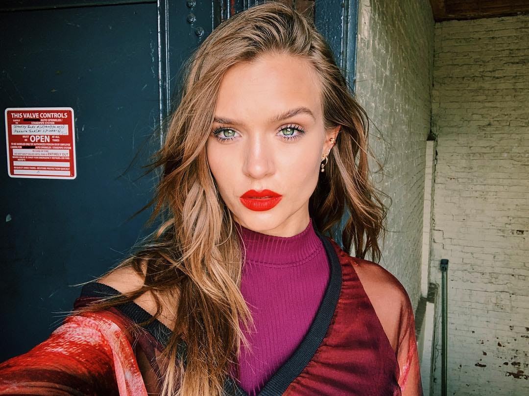 Brie Larson’s Sleek Half Updo Topped the Week’s Best Beauty Looks on ...