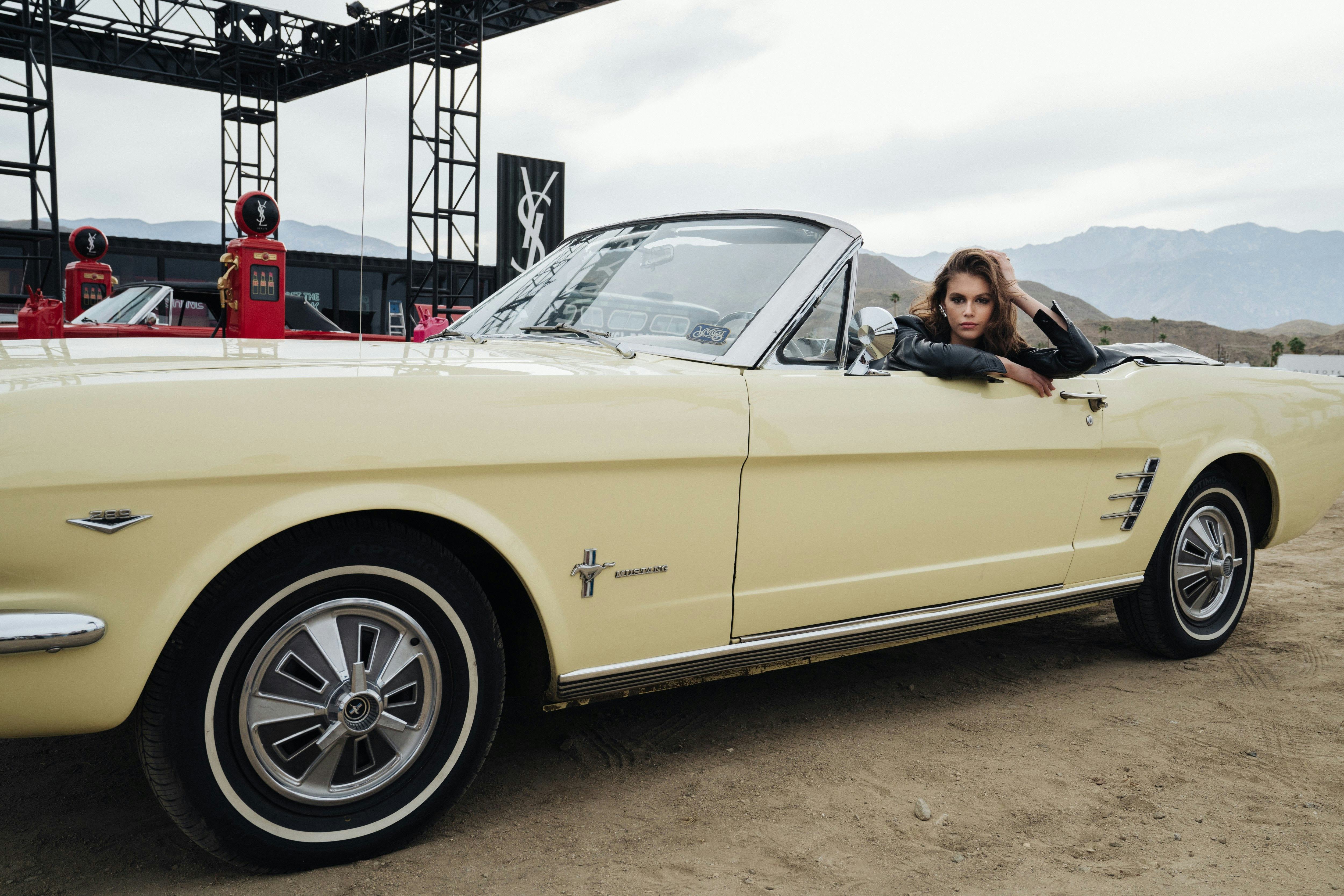 How to Detox Like Supermodel Stella Maxwell