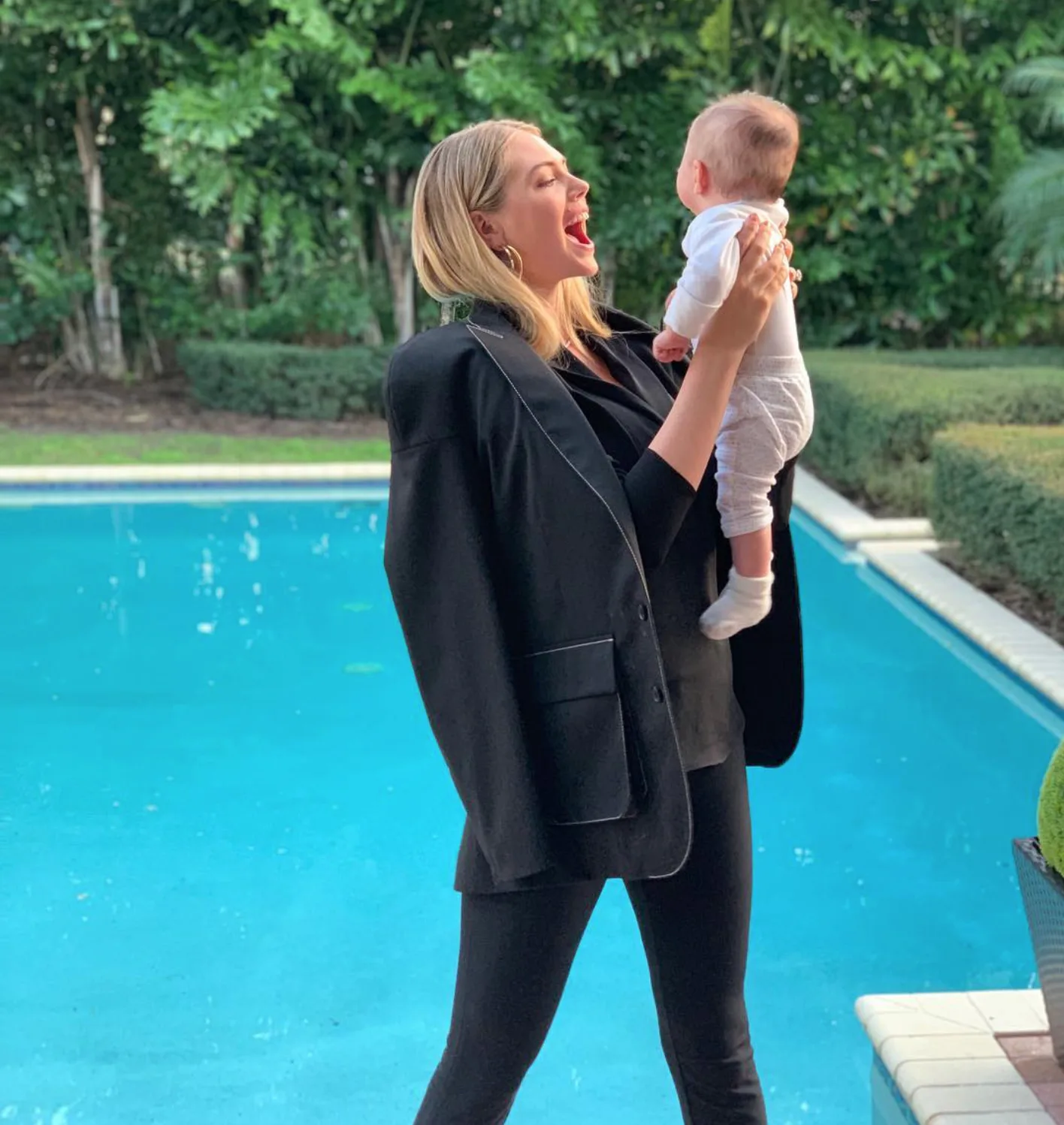 Supermodel Jessica Stam Just Shared the First Photo of Her Newborn Daughter