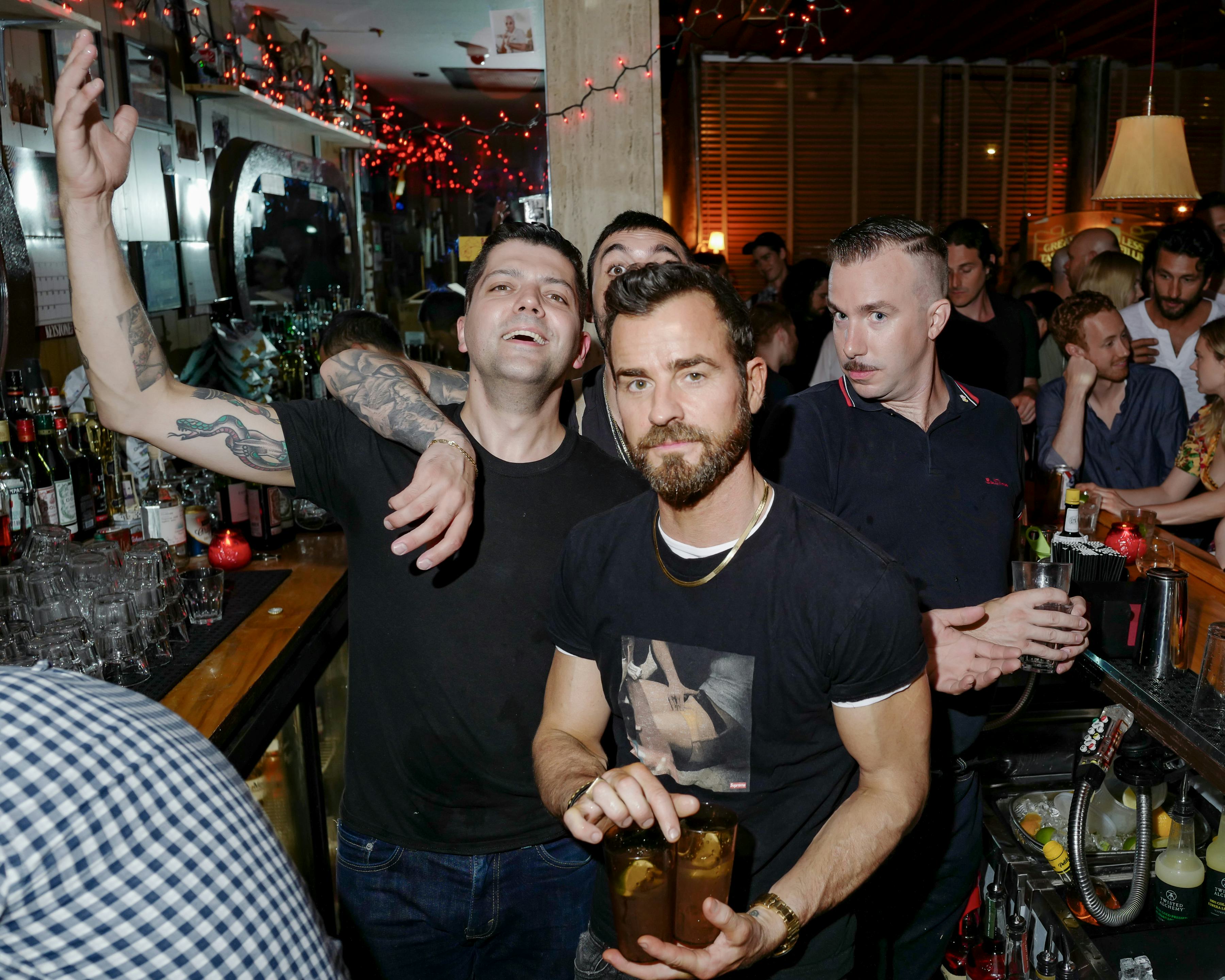 Inside Opening Night of Ray’s, Justin Theroux’s New Dive Bar