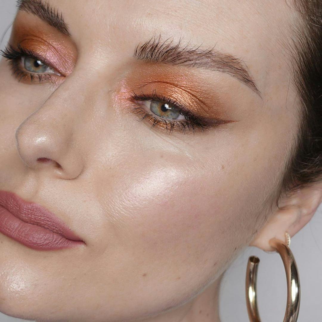 Orange Is the New Black: Sunset Shadow Is the Summer’s Chicest Shade