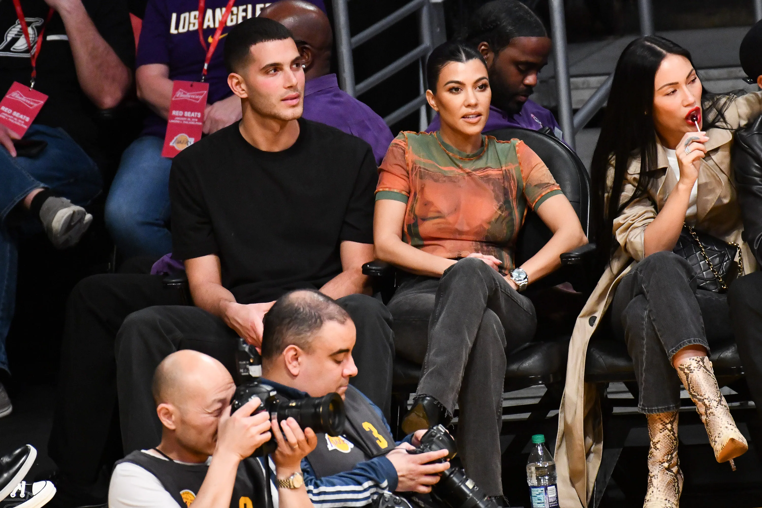 Rihanna Isn’t The Only Celebrity Obsessed With Sitting Courtside At ...