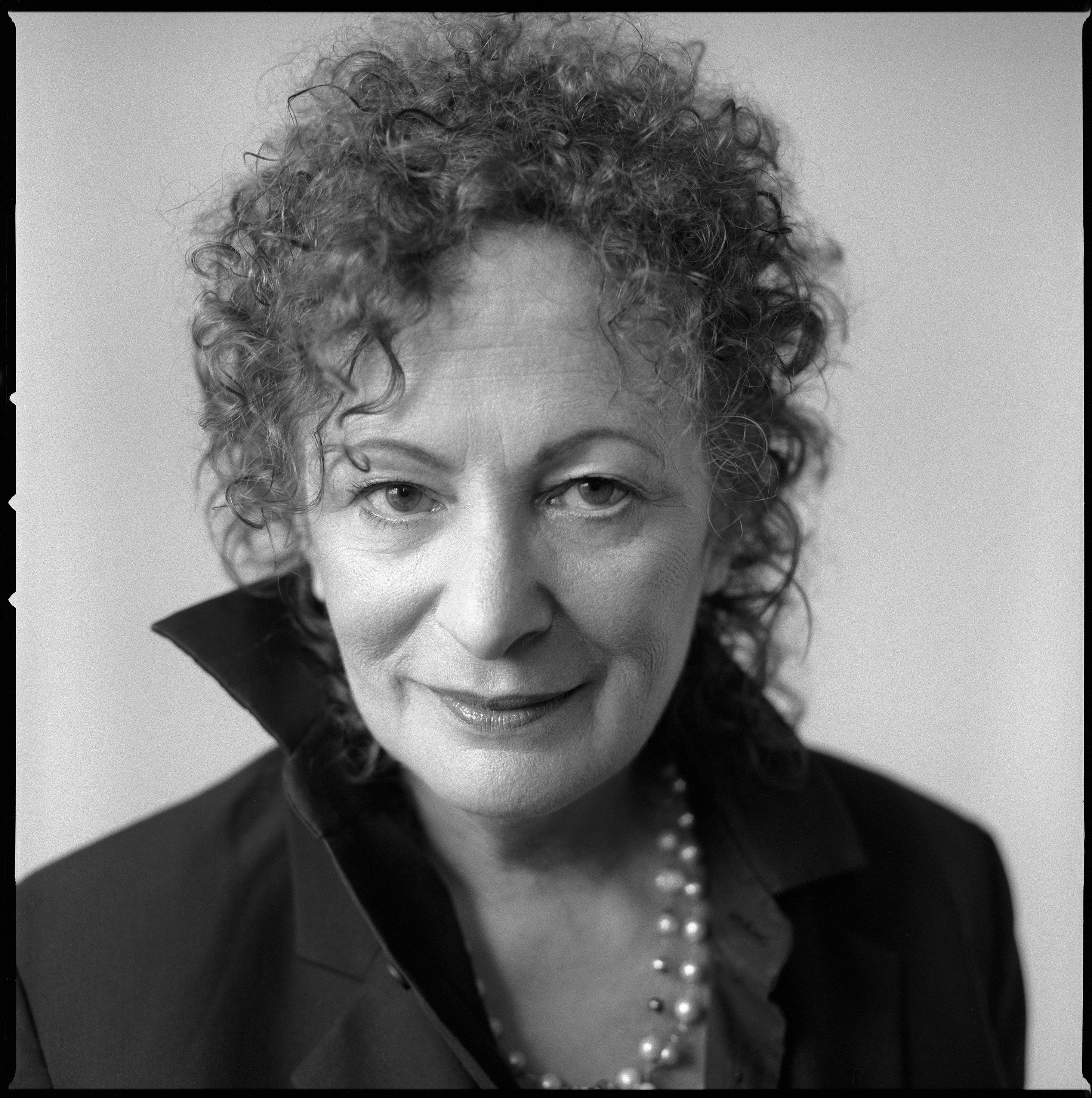 Brigitte Lacombe’s Never-Before-Seen Portraits of Joan Didion, Glenn ...