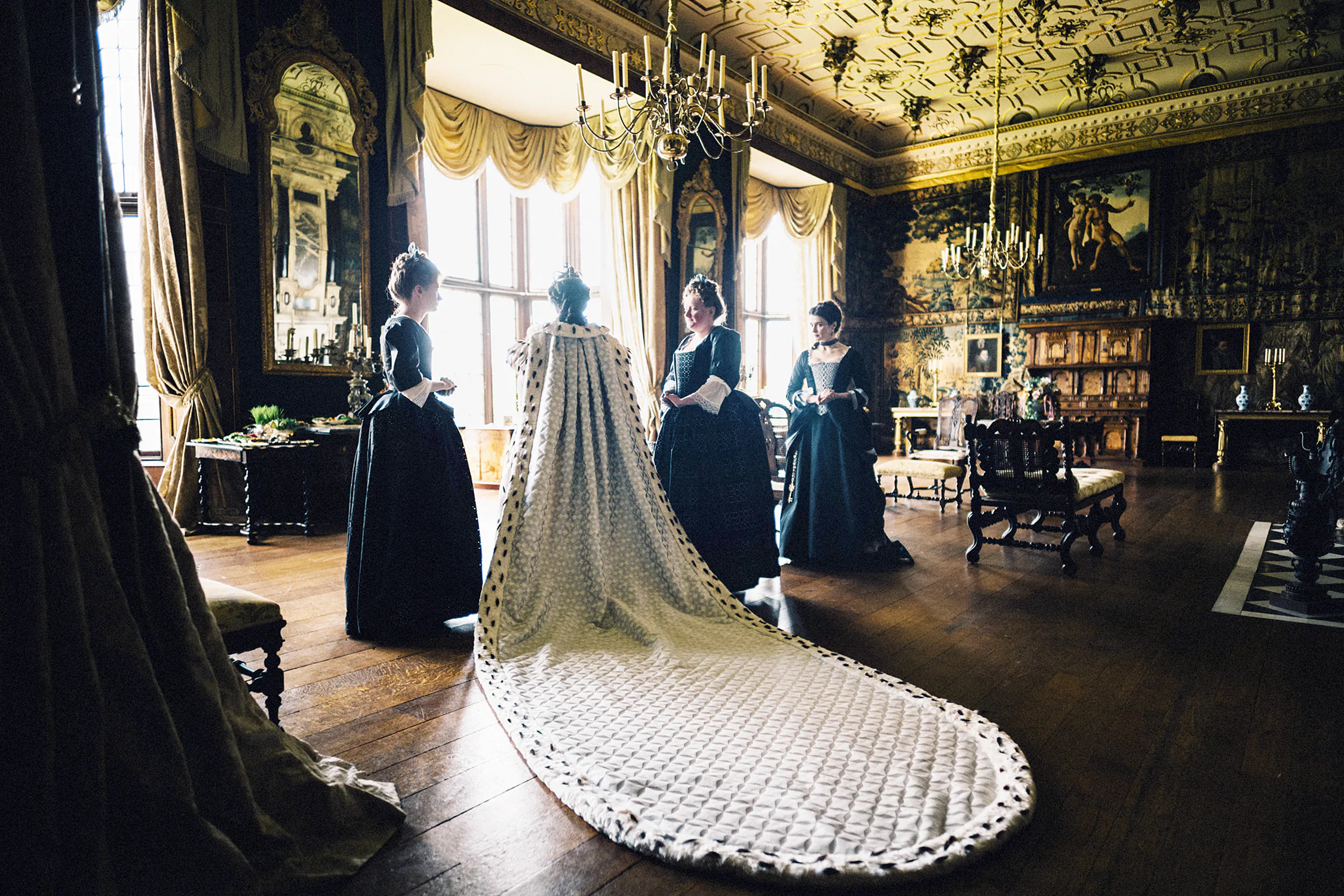 The Irishman Costume Designer Sandy Powell on Dressing The Favourite ...
